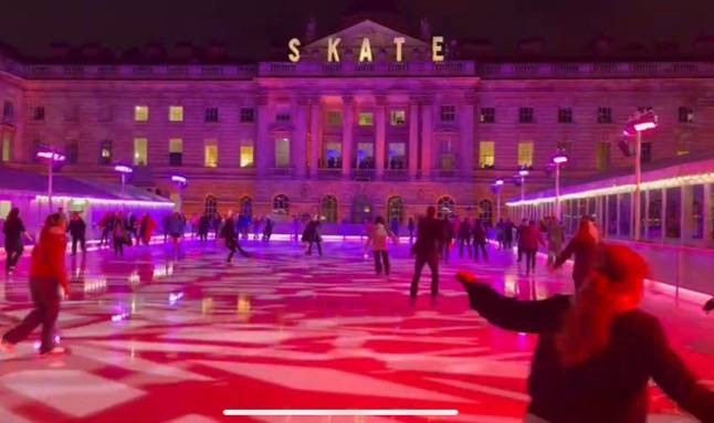 Ice skate rink somerset house - รีวิวสถานที่ท่องเที่ยว