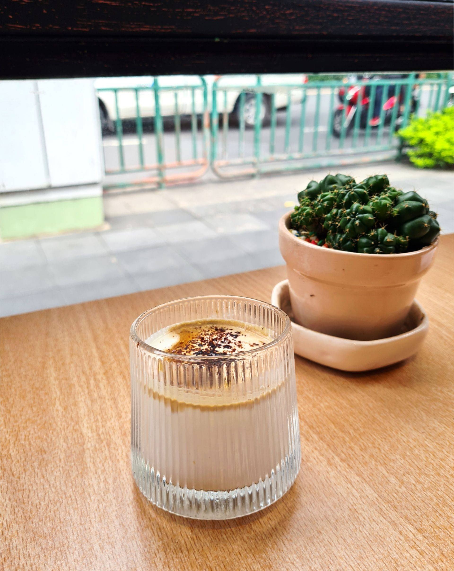 รีวิว Crazy About Cafe Ekkamai - ร้านกาแฟดีๆตรงขนส่งเอกมัย