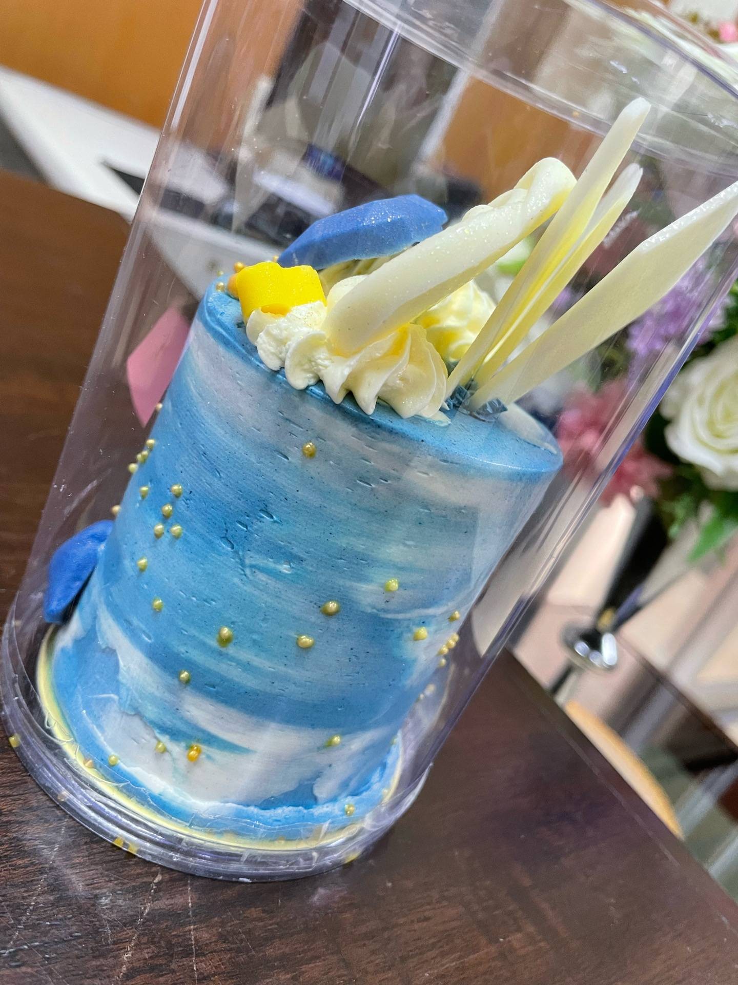 รีวิว Vanilla Prince Cafe Lotus Ladprao - เค้กน่ารักเหมาะกับให้ผู้ใหญ่ ...