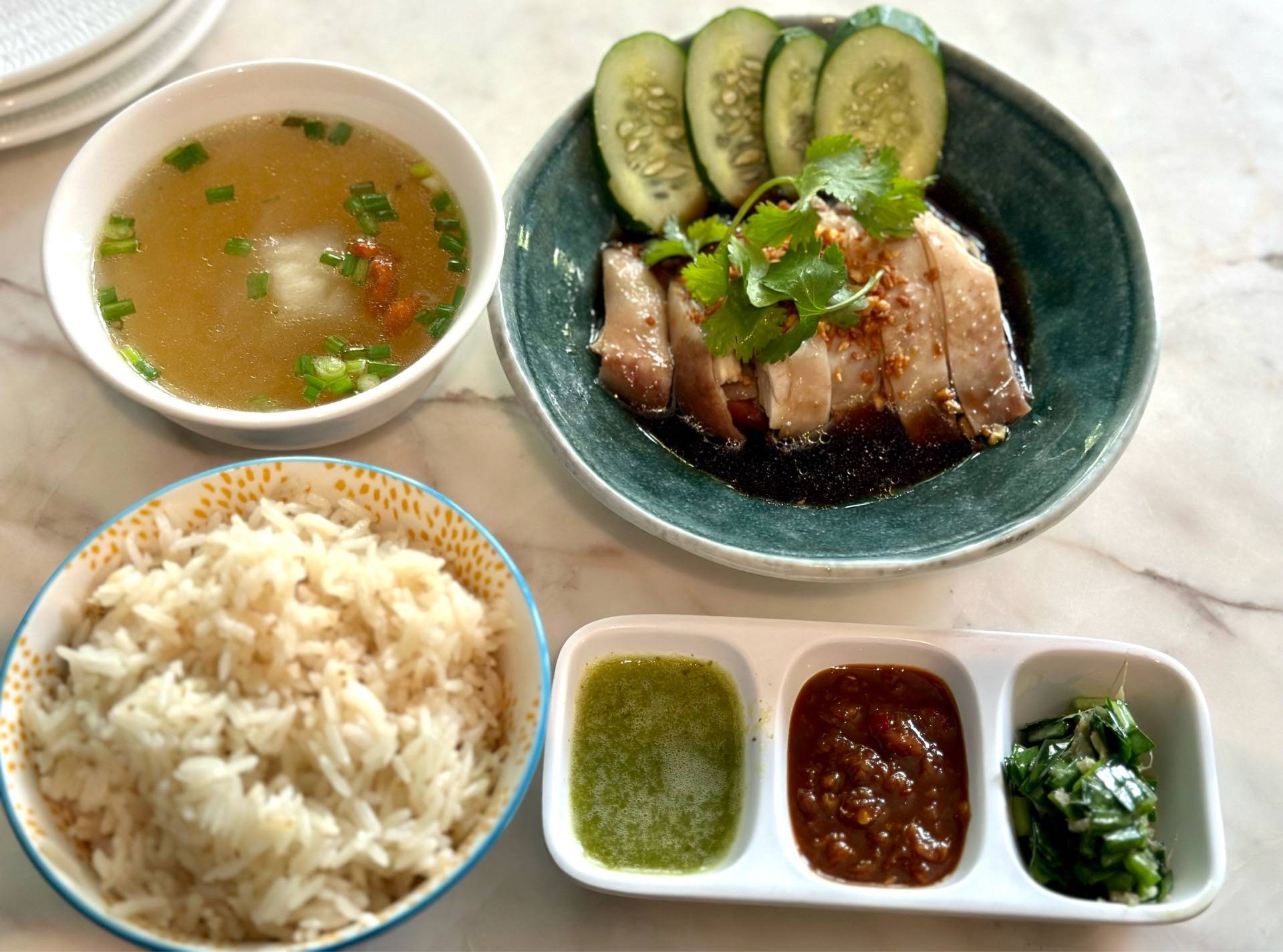 ข้าวมันไก่เบตงพันธุ์แท้ ร้าน ข้าวมันไก่เบตง จางเจียหยี 張家餘 (Baytong ...