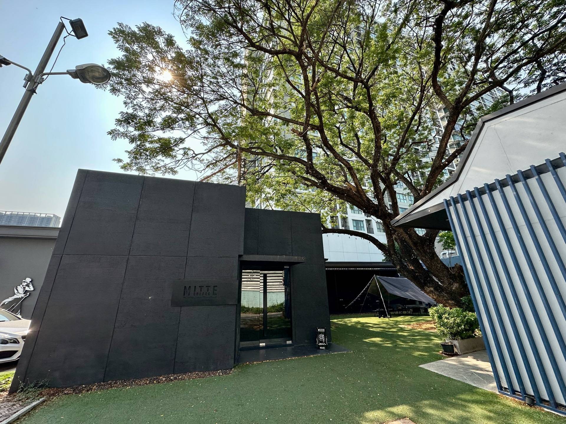 รีวิว Mitte Coffee Roastery ซอยแจ้งวัฒนะ 43/1 - คาเฟ่บรรยากาศเข้มขรึม ...