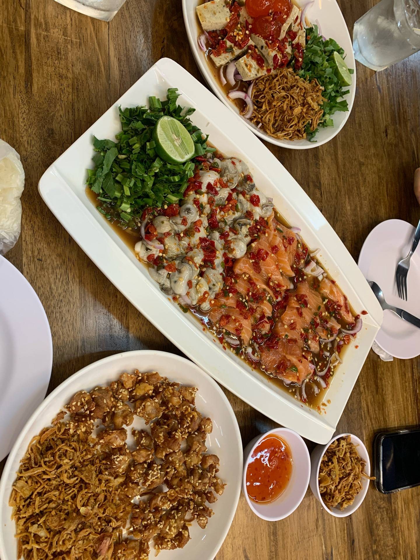 รีวิว LA YUM ZAPP @Nakhon Si - ร้านยำในเมืองทอง นครศรี