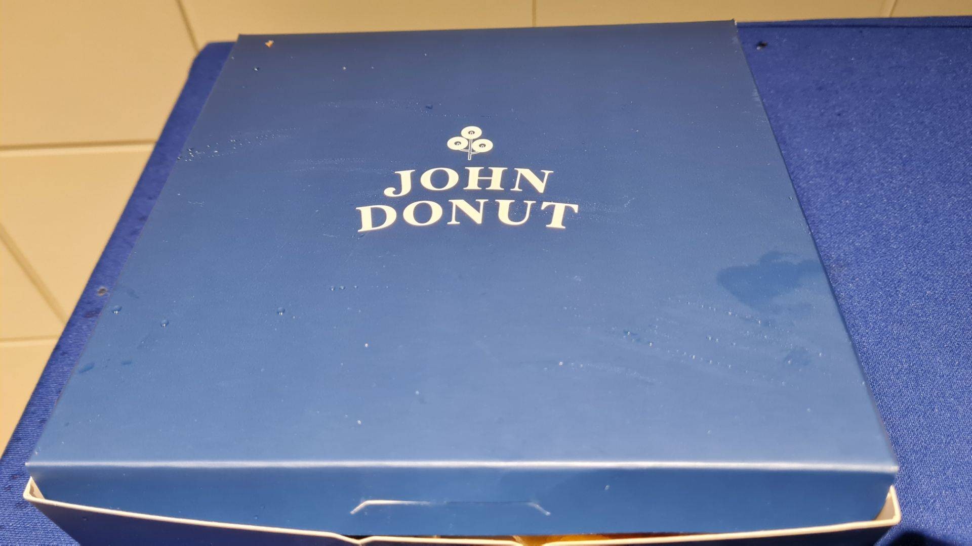 รีวิว John Donut Central Chidlom - premium donut จากภูเก็ต
