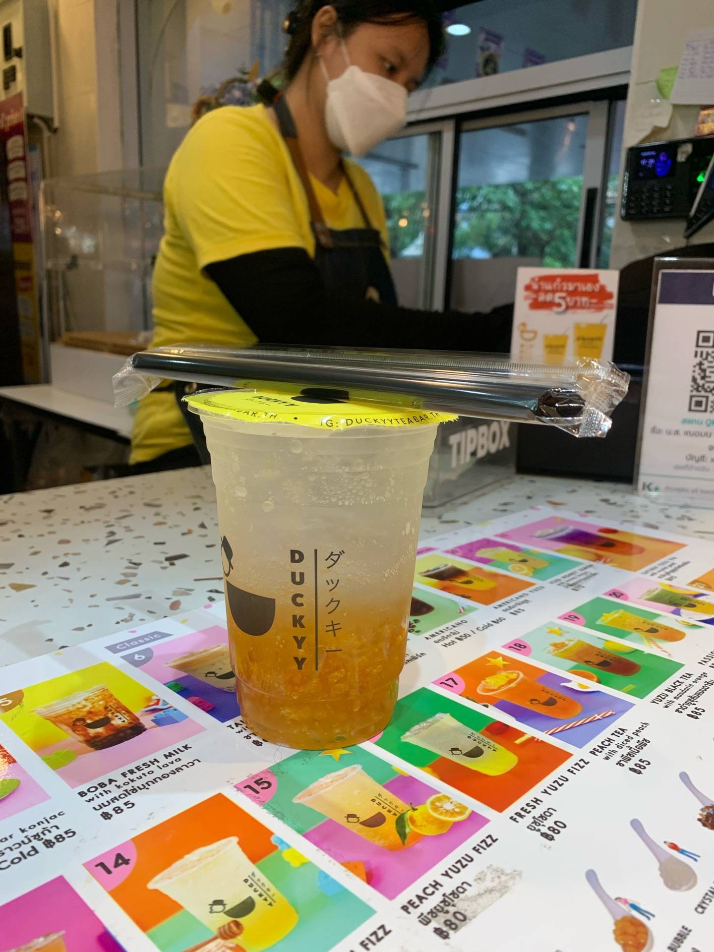 รีวิว Duckyy Don Don Donki - รสชาติดี สดชื่น ให้ท็อปปิ้งเยอะค่ะ