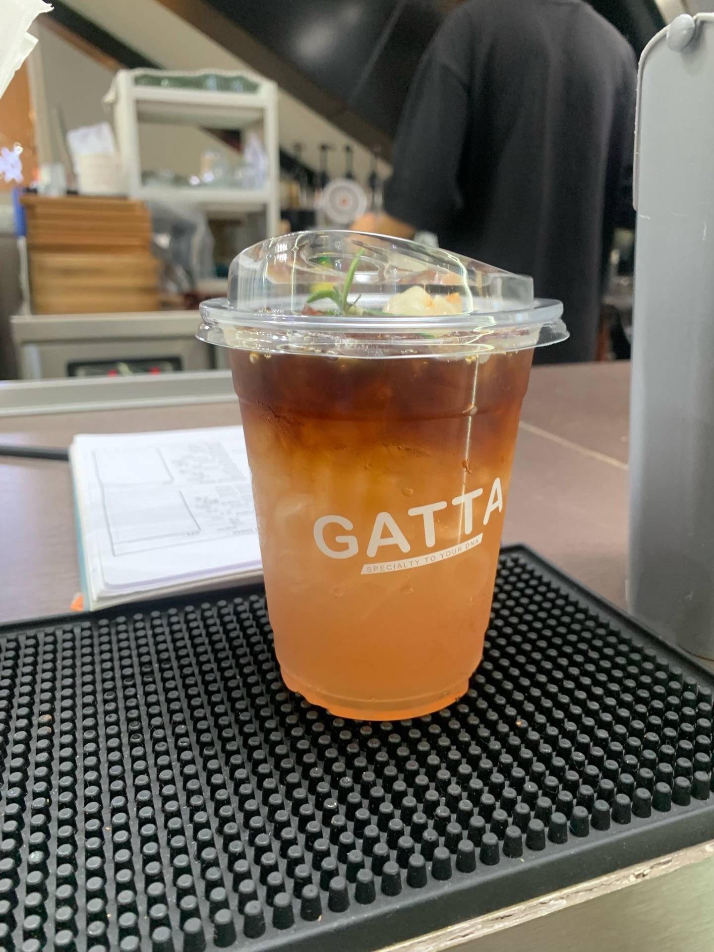 รีวิว GATTA CAfé สาขา Siam Square One - กาแฟหอม มีเมนูหลากหลาย พนักงานดีค่ะ