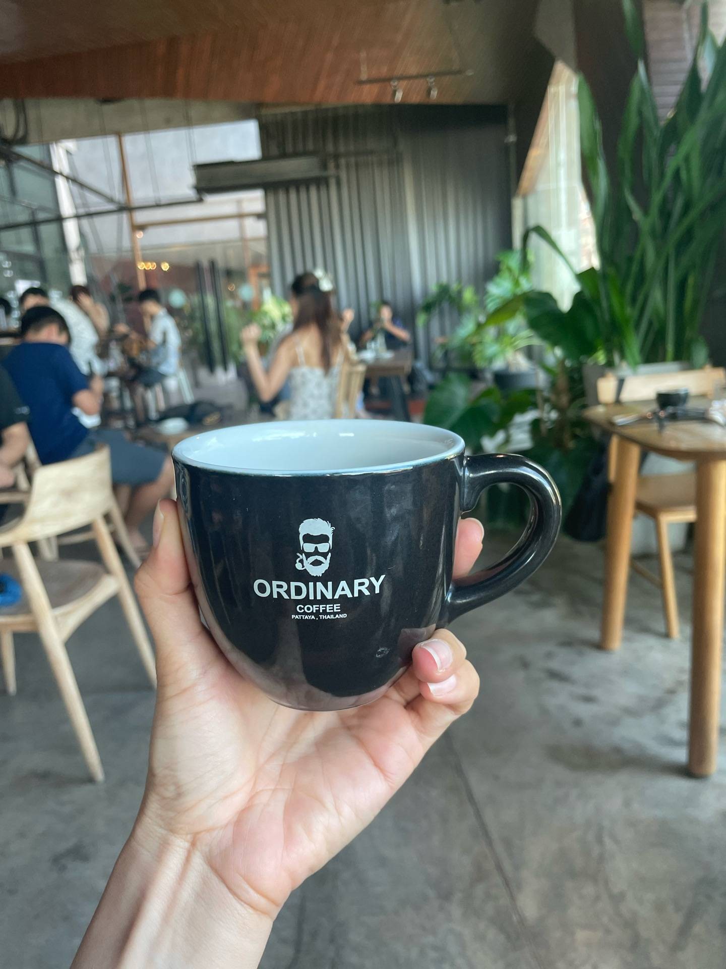 รีวิว Ordinary Coffee X The Now - คูล~~ นั่งโง่ มองดูผู้คน