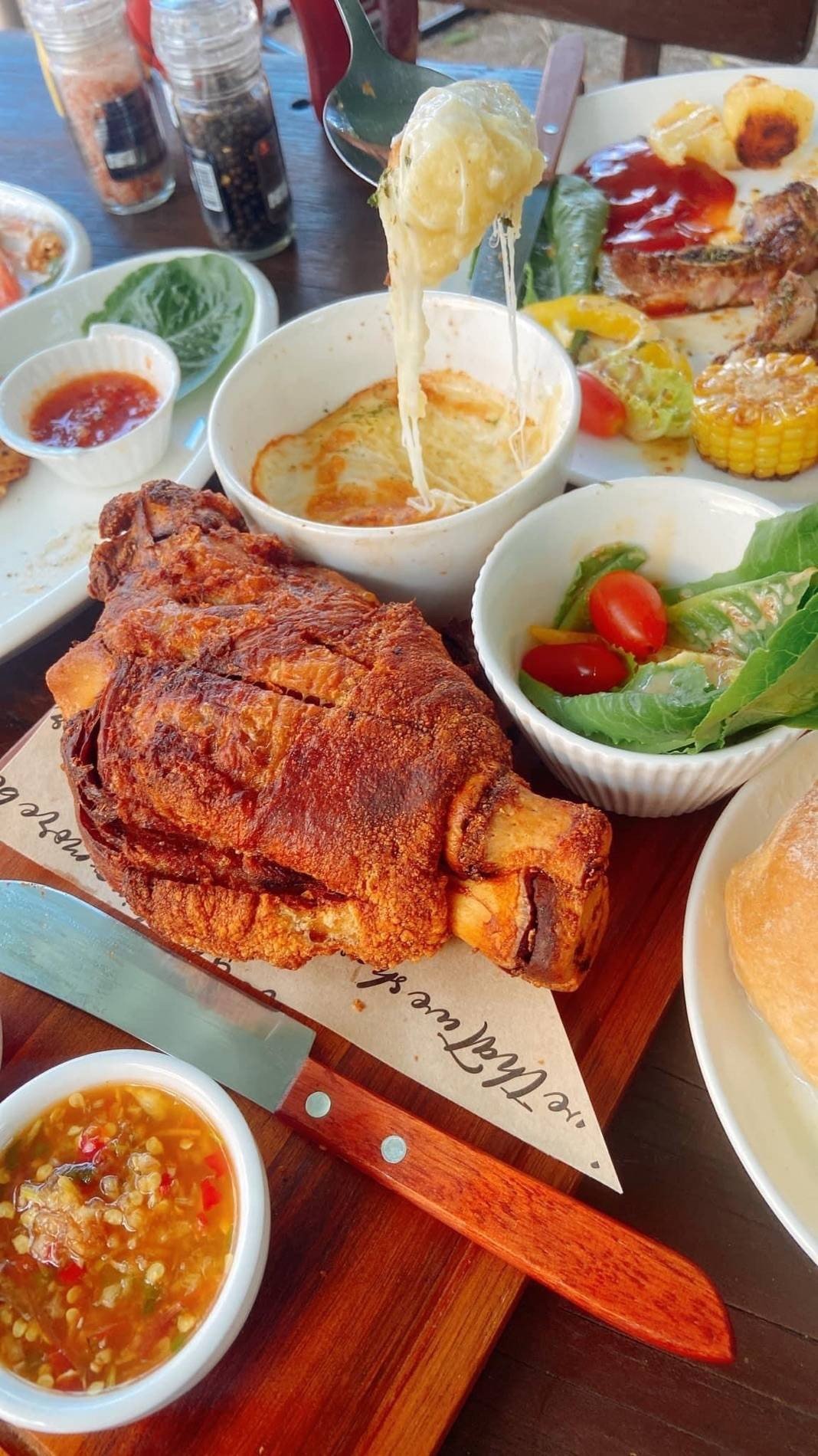 รูป The Pine Cafe หนองซ้ำซาก บ้านบึง ชลบุรี