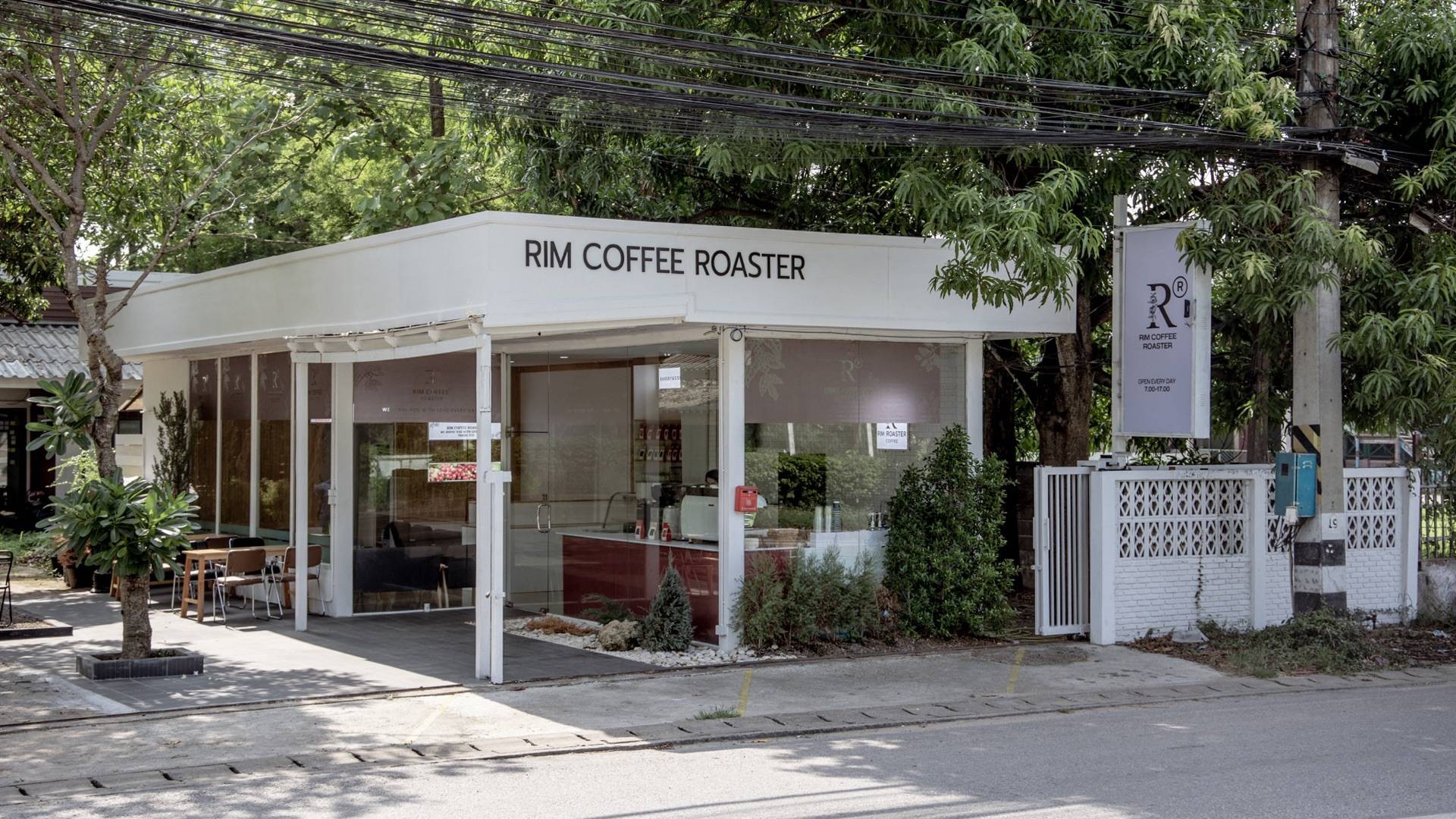 [รีวิว] ร้าน Rim Coffee Roaster No.1 สนามกอล์ฟลานนา | เมนูแนะนำ รูปภาพ ราคา