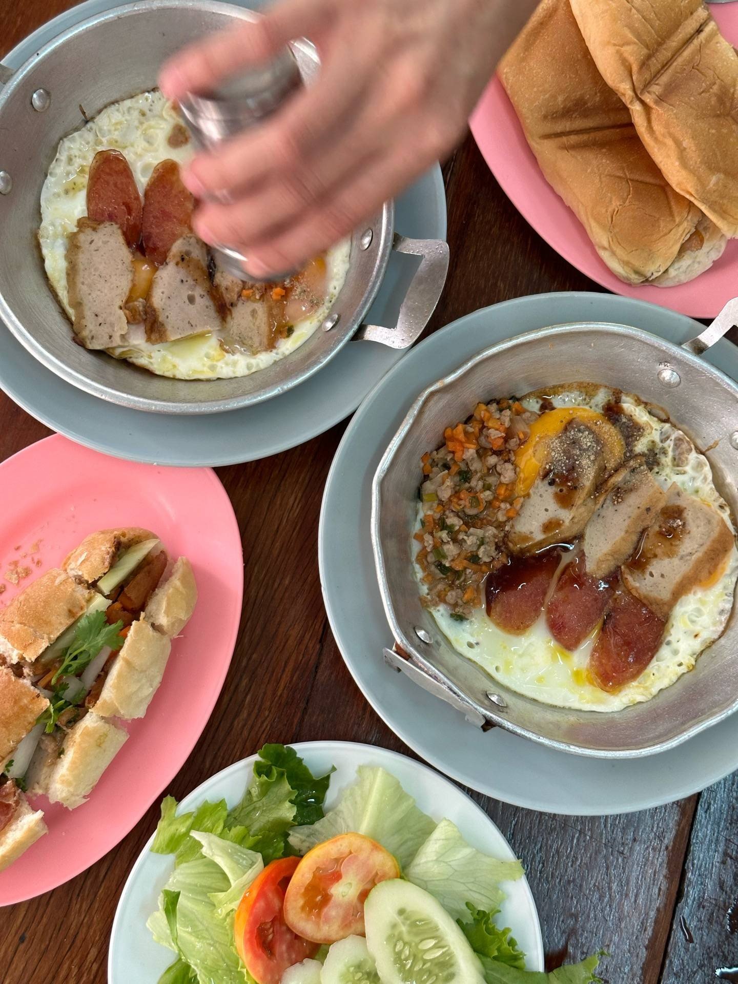 รีวิว Mimi Opla & Cafe Fin - ร้านแรกที่เริ่มต้นแล้ว รู้สึกไม่ดีเลย