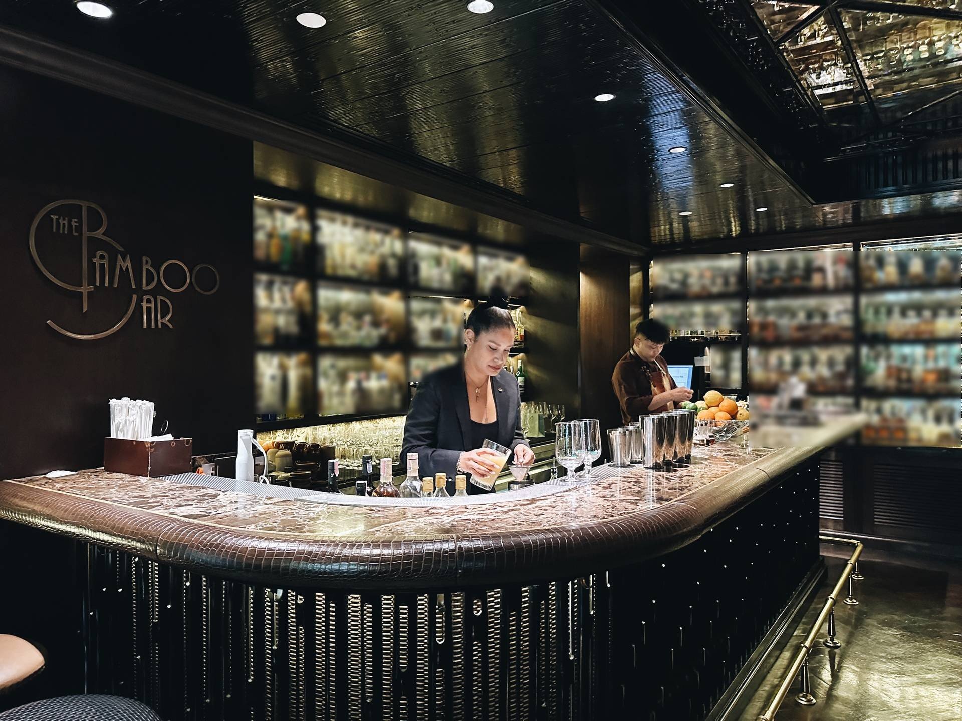 11 Jazz Bar น่าโดน ฟังอิมโพรไวส์กันฉ่ำ ดื่มด่ำดนตรีสุดละมุนตลอดคืน