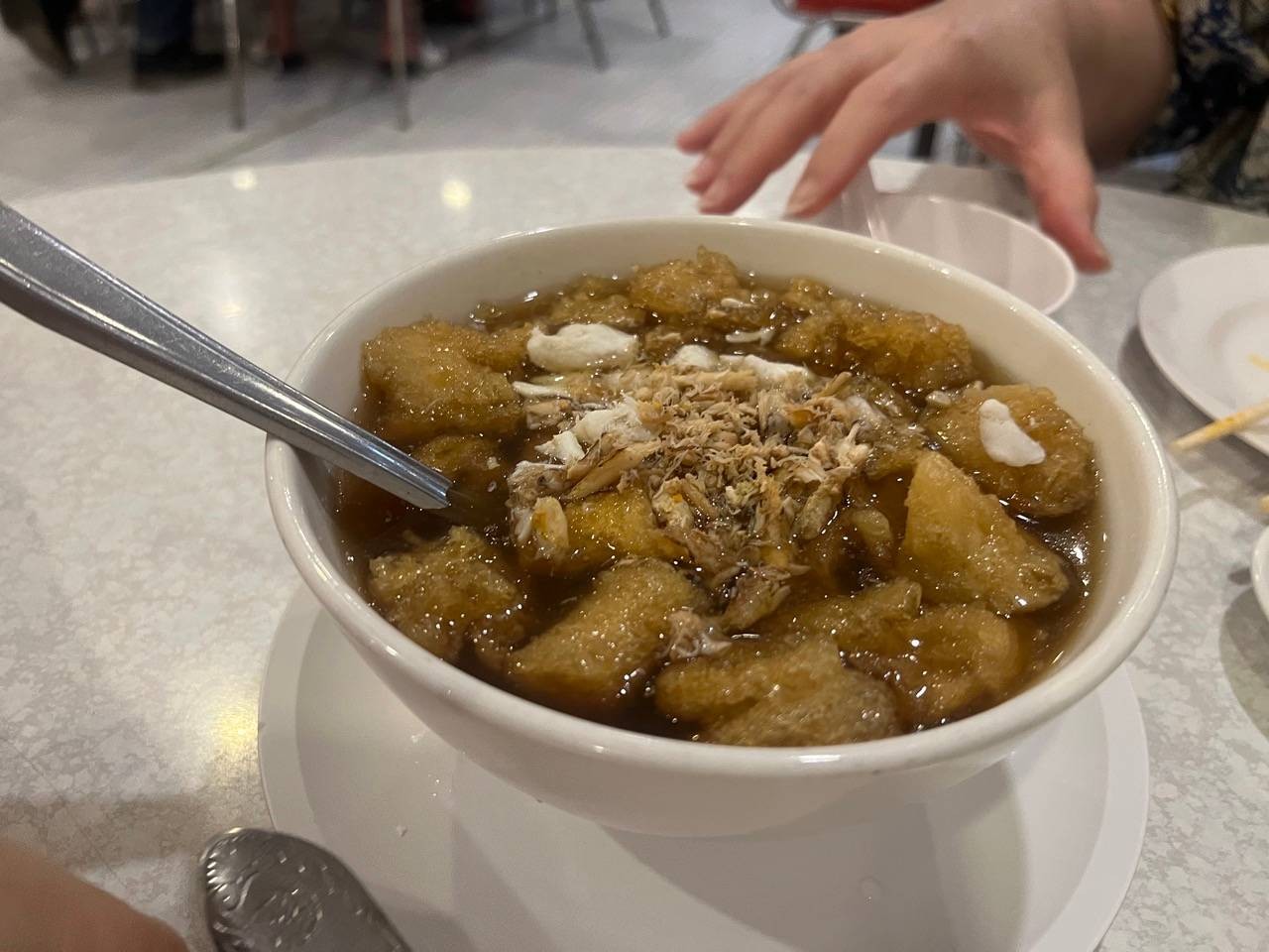 กะเพาะปลาน้ำแดงเนื้อปู (เล็ก) ร้าน ร่ำรวยโภชนา พระราม 3