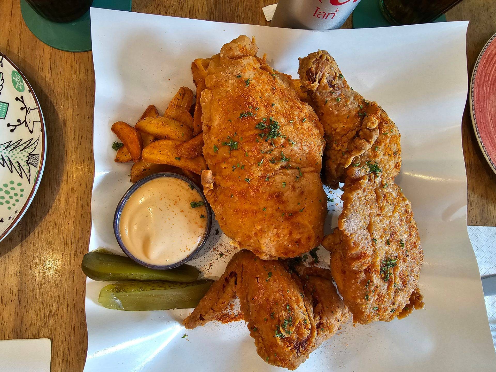 L fry ร้าน Henryfry : fried chicken & housemade food. เจริญกรุง