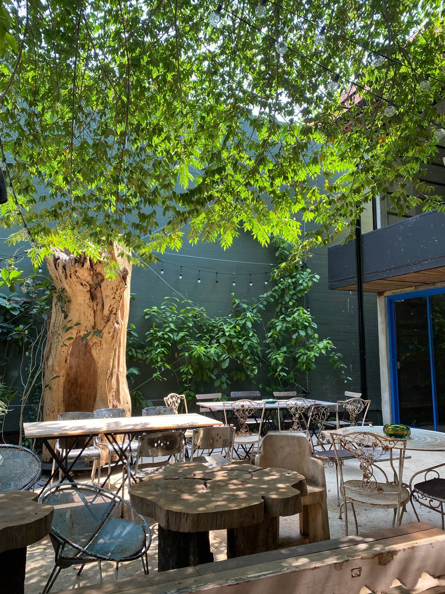 รีวิว Homeland Cafe & Grocer - คาเฟ่ต่อยอดมาจาก Homeland Grocer