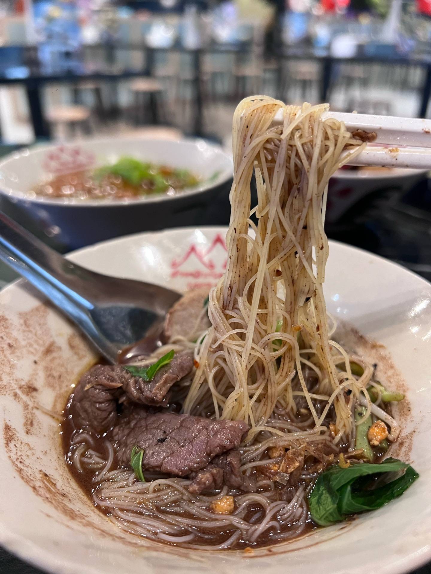 รูป ตำหนักก๋วยเตี๋ยวเรือ CP Tower 3