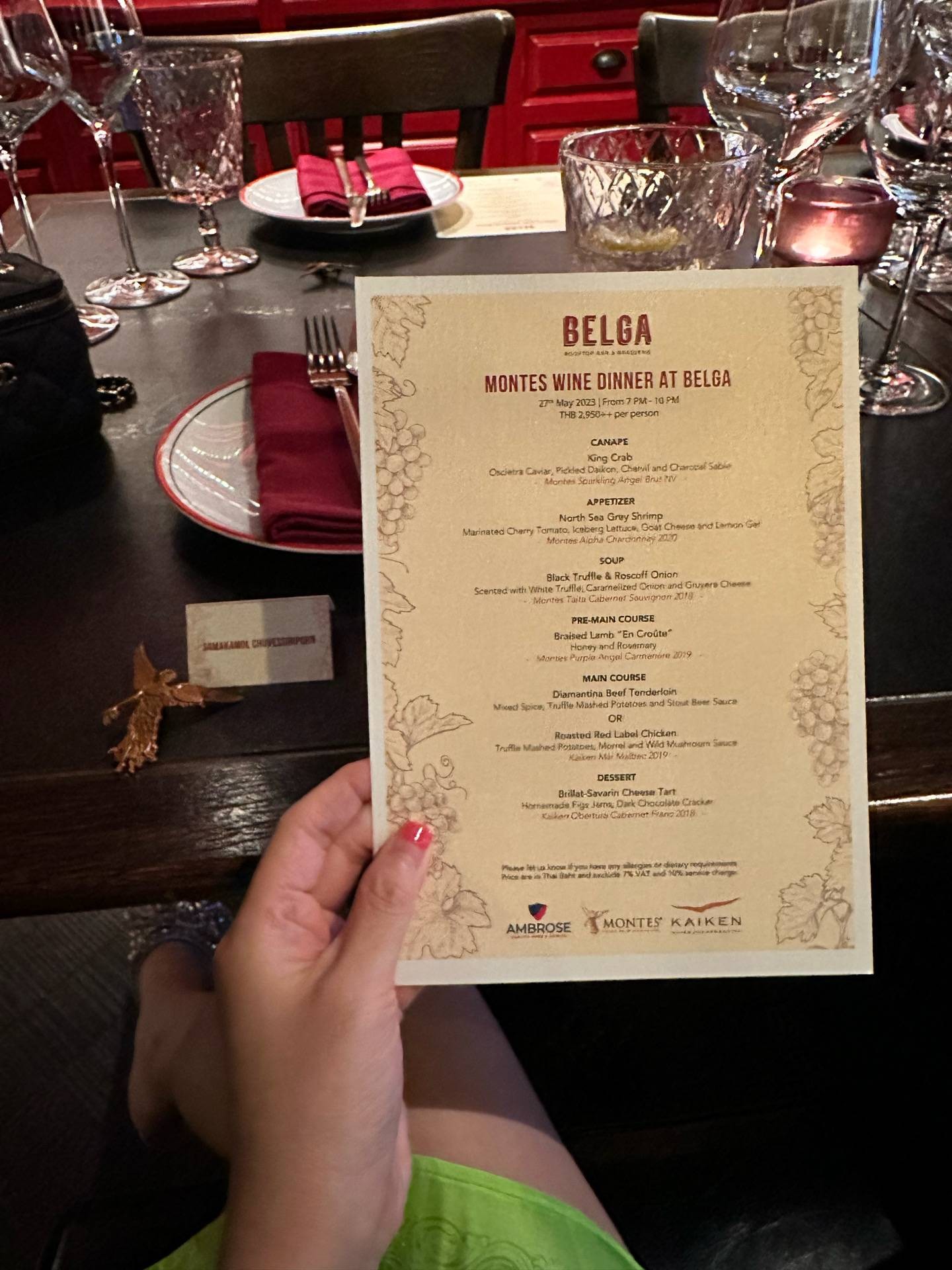 รีวิว BELGA Rooftop Bar & Brasserie - บรรยากาศดี วิวสวย อาหารพอได้