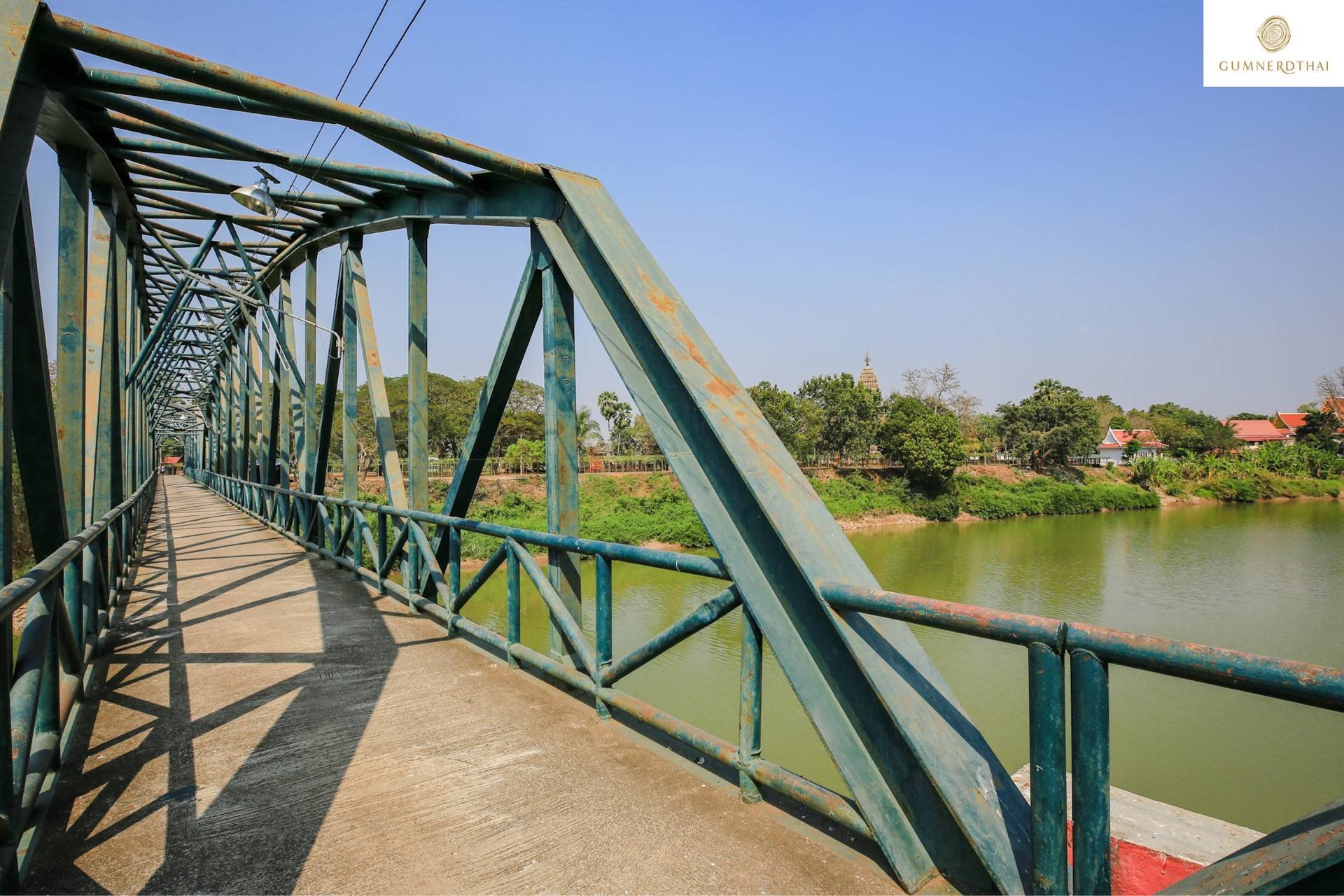 รีวิว ชมปรางค์ ChomPrang - อาหารอร่อย แนะนำให้จอดรถฝั่งอุทยานประวัติศาสตร์ศรีสัชนาลัย และค่อย ...