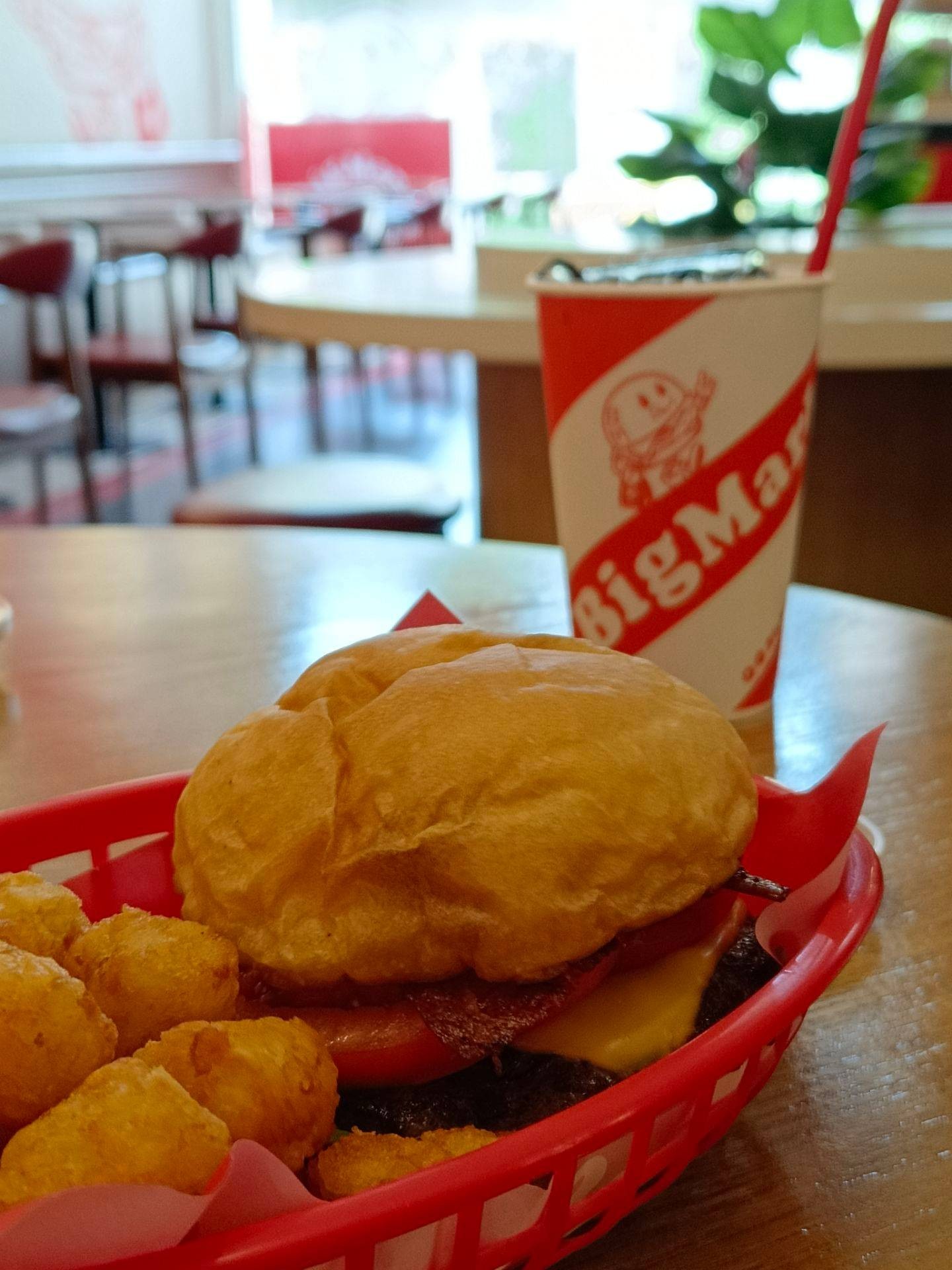 รีวิว Bigmark Burger สุขุมวิท 28 - จากกะเพราสู่เบอร์เกอร์ Big Mark เสริฟ์อเมริกันเบอร์เกอร์ในแบบ ...