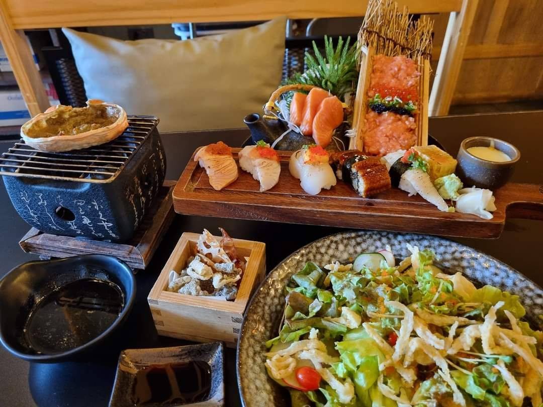 รีวิว HOSHI JAPANESE สิงห์ คอมเพล็กซ์ - อร่อยมาก ทุกเมนูเลย แต่อุด้ง ...