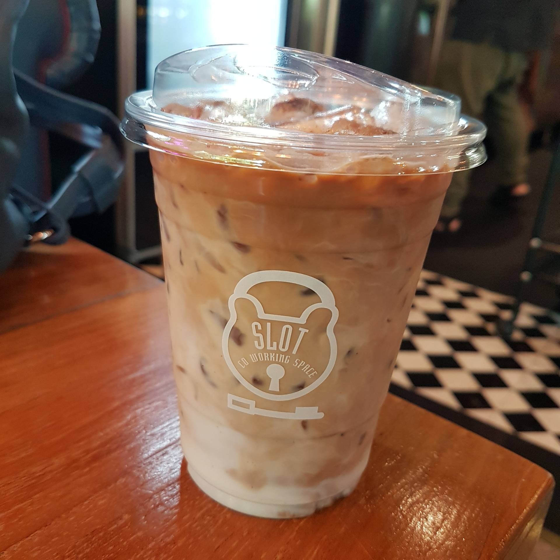 รีวิว Slot Cafe - ร้านร่มรื่นมาก แค่เดินเข้ามาก็สดชื่นแล้ว