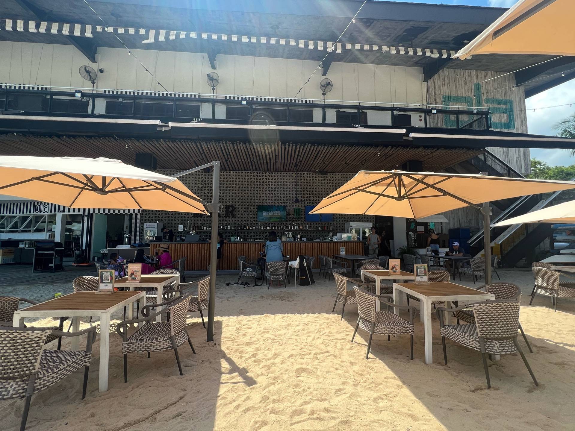 ร้าน Ola Beach Club Sentosa | รีวิวร้านอาหาร