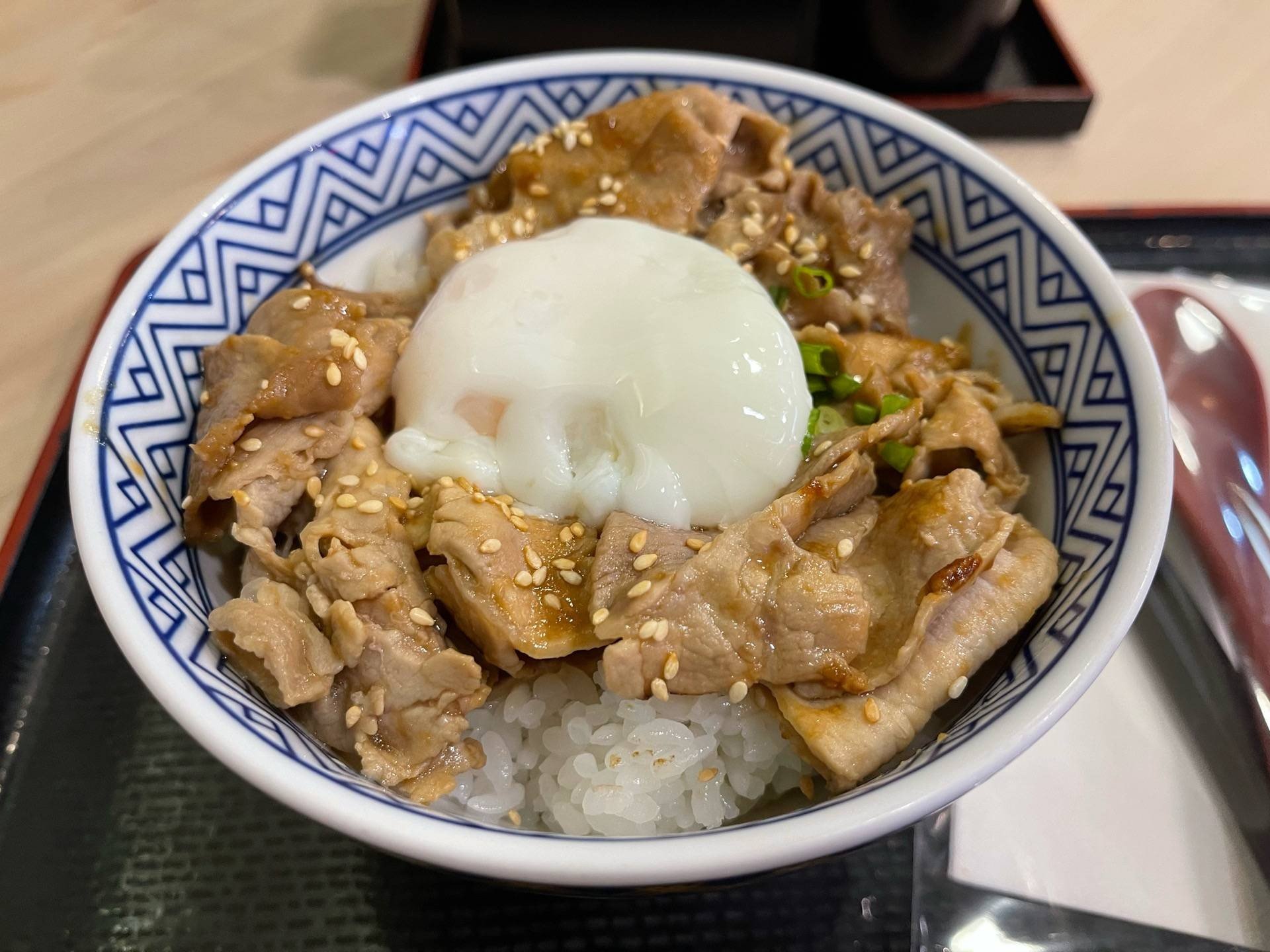 รีวิว Yoshinoya โยชิโนยะ ข้าวหน้าเนื้อ ข้าวหน้าหมู เซ็นทรัลเวิลด์ - Yoshinoya