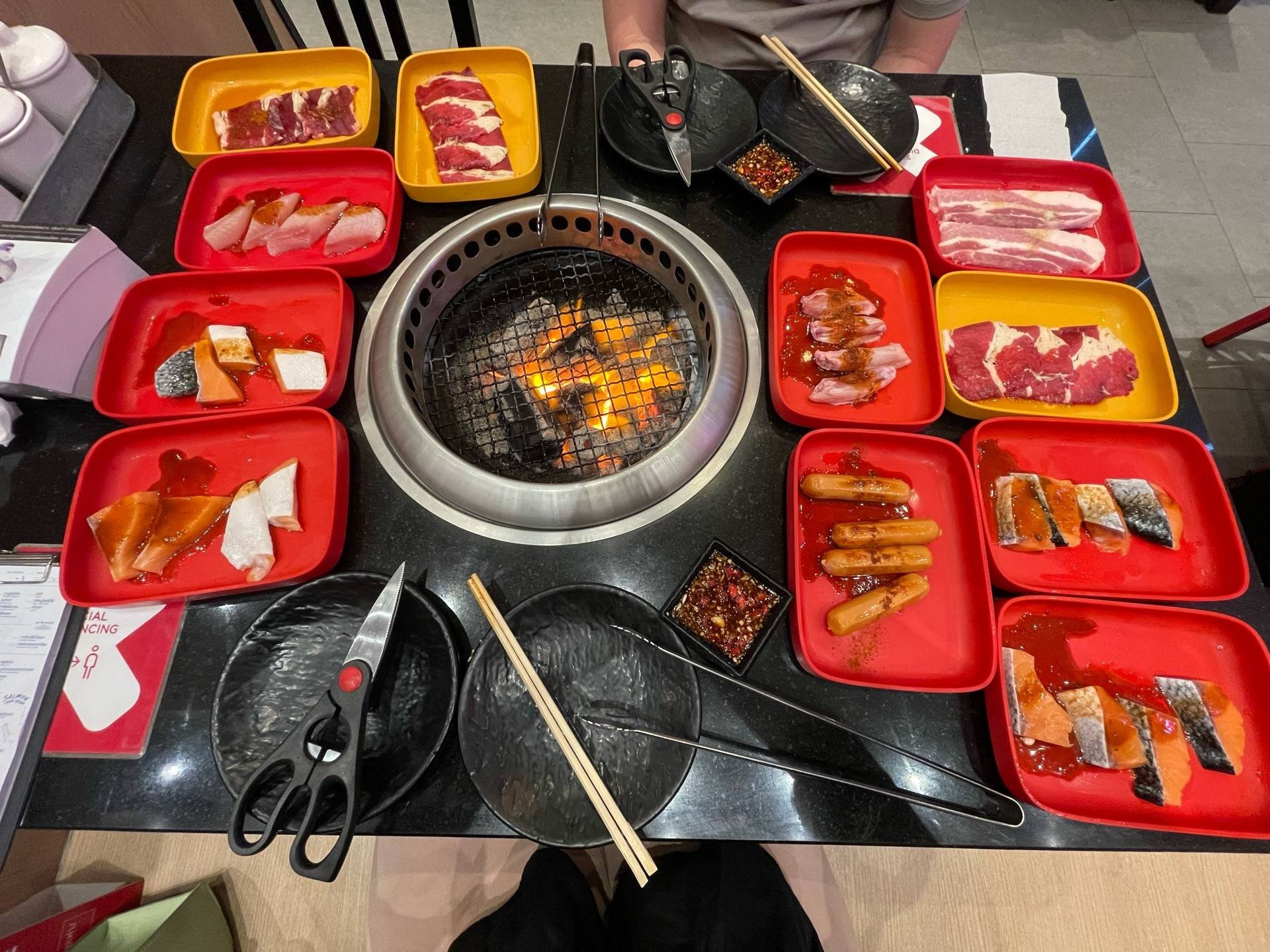 รีวิว AKA สามย่านมิตรทาวน์ - AKA YAKINIKU