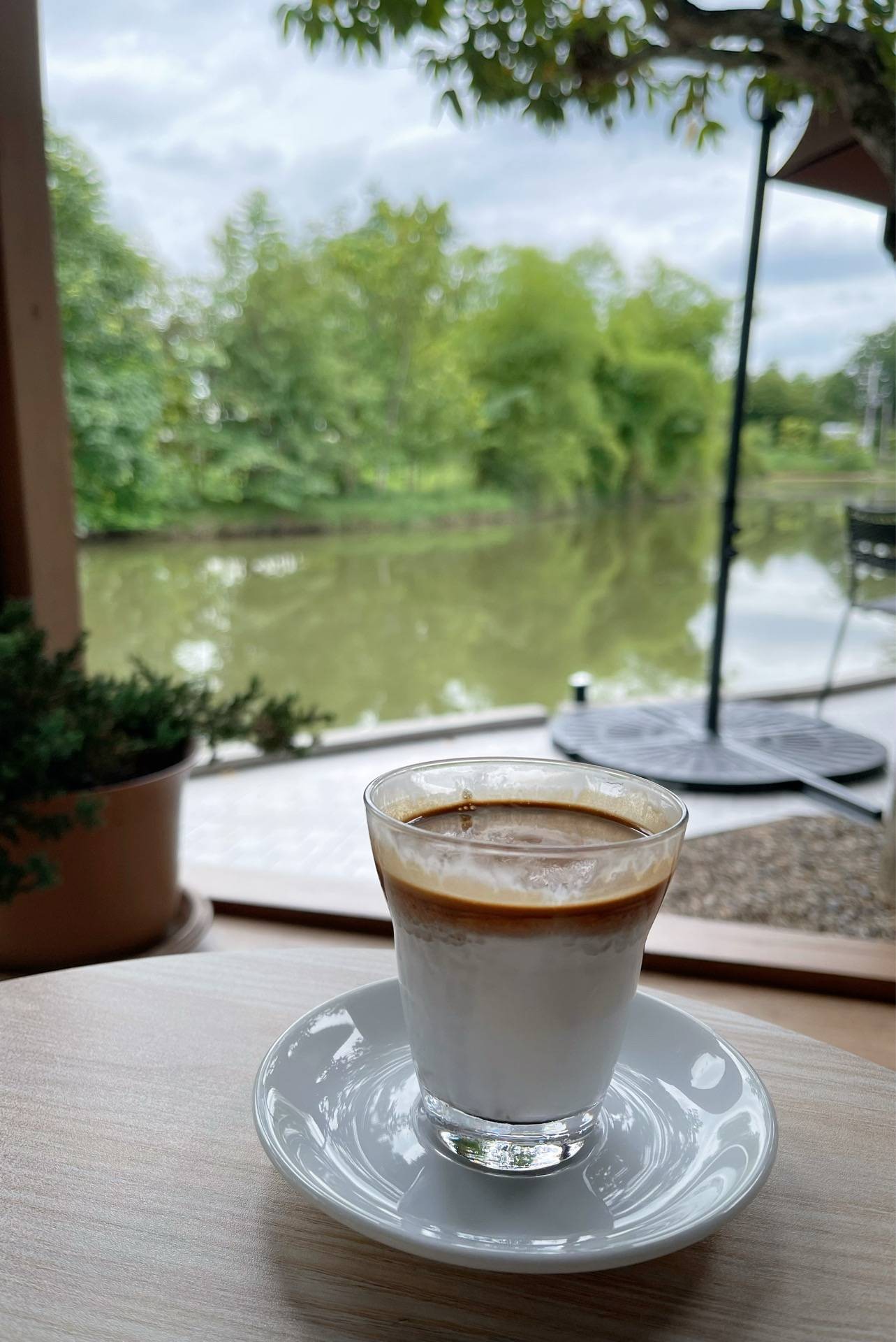 รีวิว Asama Cafe - คาเฟ่บรรยากาศริมน้ำ
