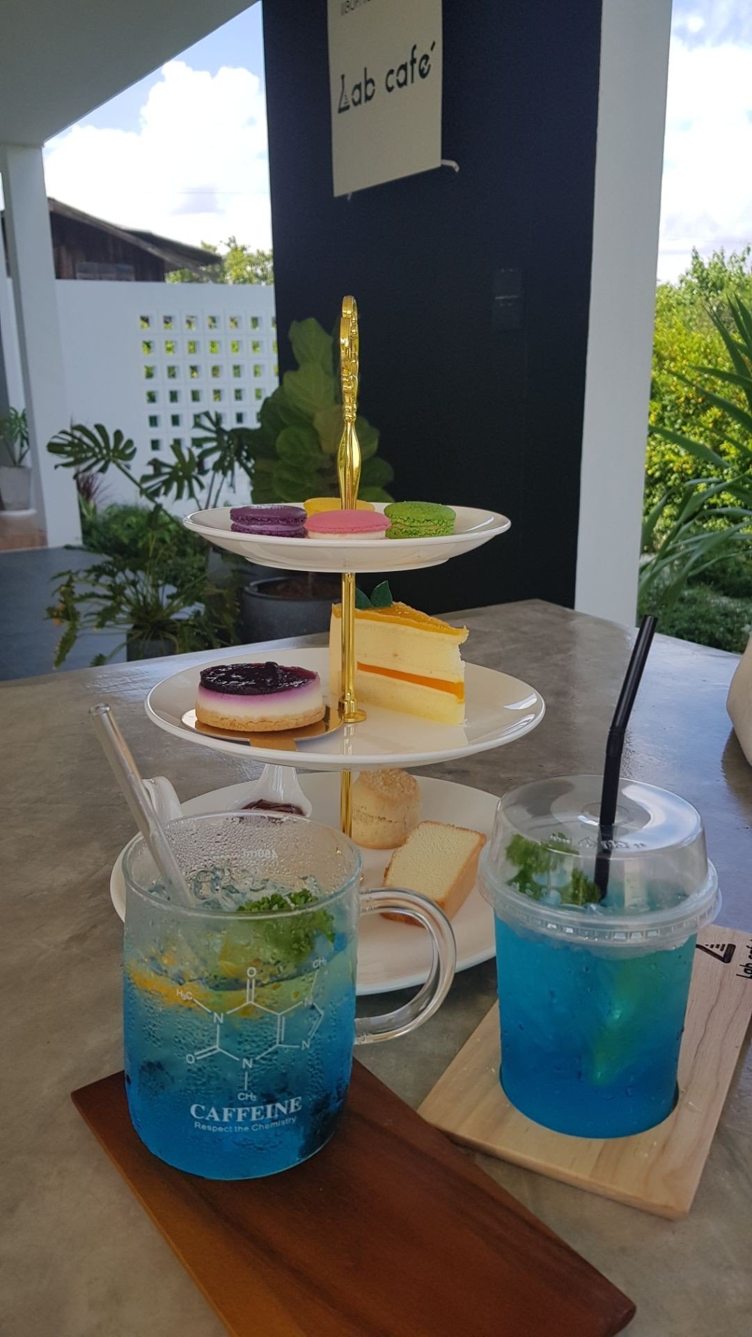 รีวิว Lab Cafe - - กาแฟเยี่ยม เค้กอร่อย ร้านสวยงาม วิวบรรยายกาศสบาย ...