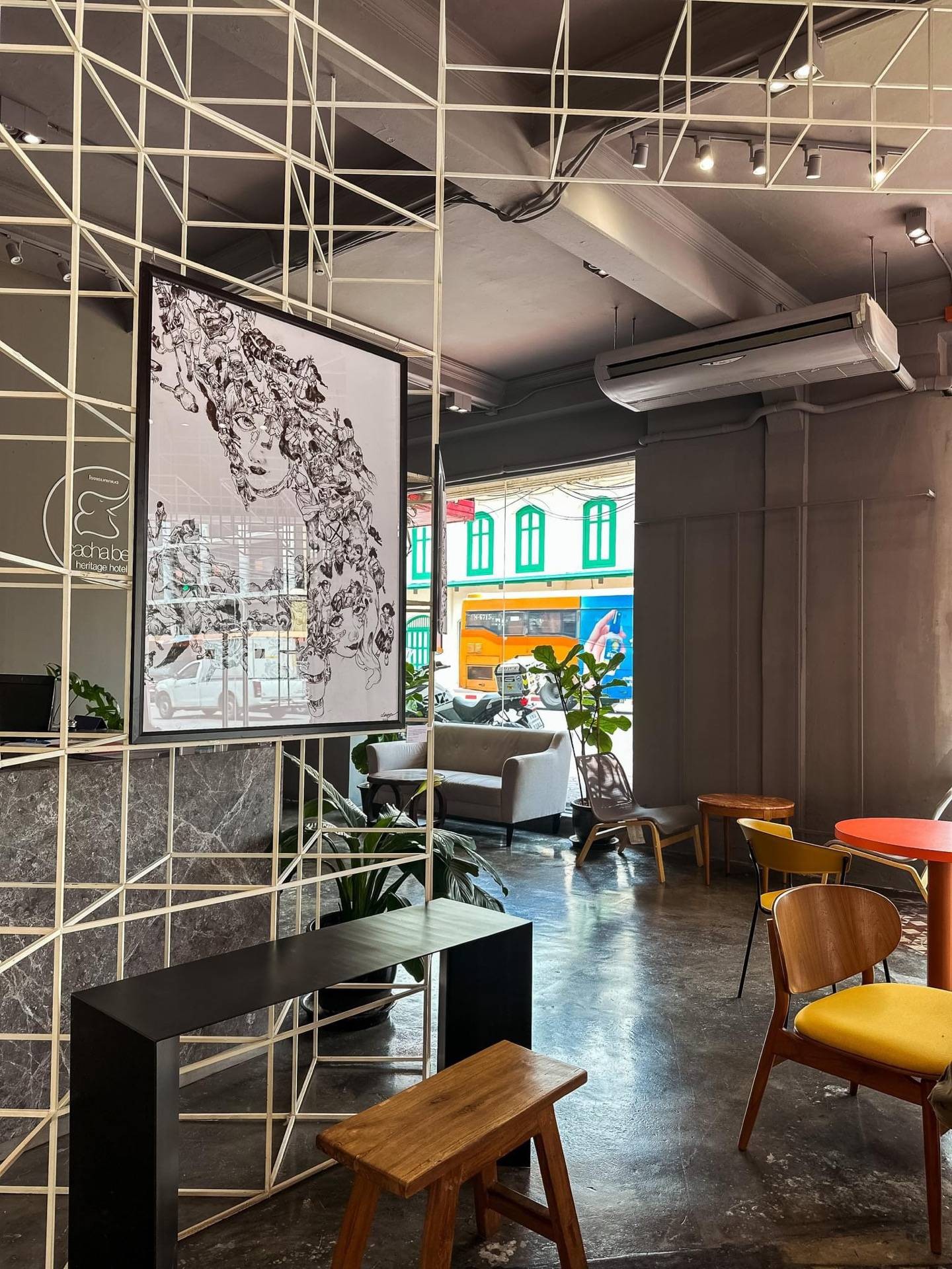 รูป Kaja Gallery Cafe Cacha bed hotel