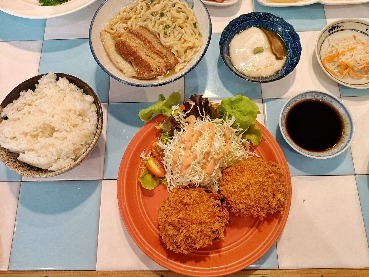 Corokke Soba set ร้าน Okinawa restaurant Kinjo สุขุมวิท 69