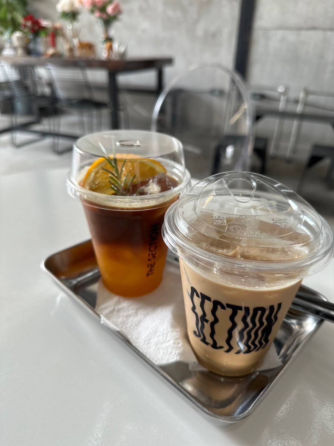 รีวิว The Section Cafe - The Section day