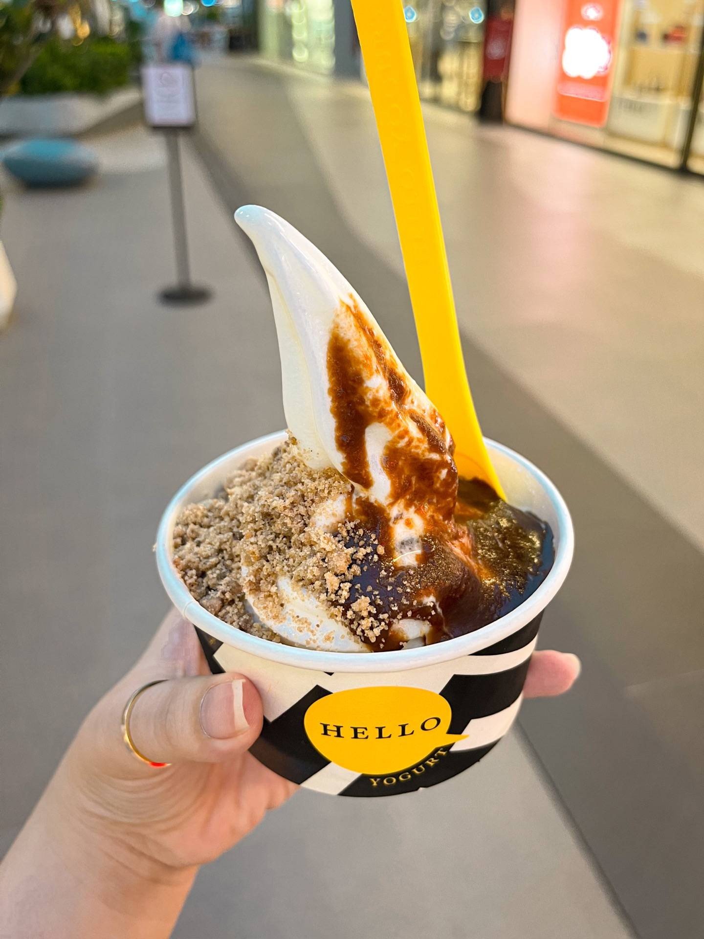 รีวิว Hello Yogurt สยามพรีเมียม เอาท์เล็ต - ร้านไอศกรีมเล็กๆ ในสยามพรีเ ...