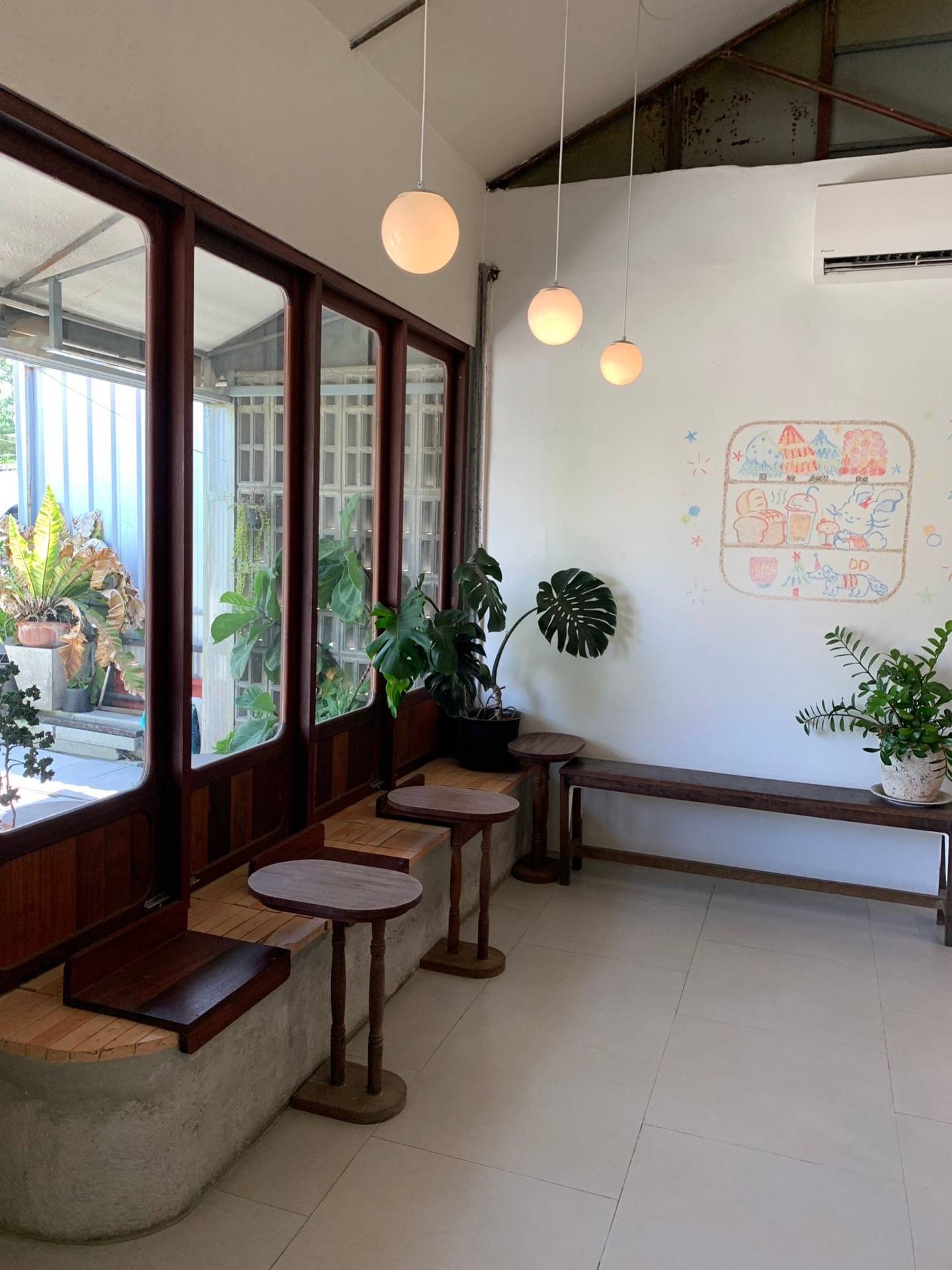 รีวิว Basic Space Coffee - คาเฟ่ดีงามในอยุธยา Basic Space