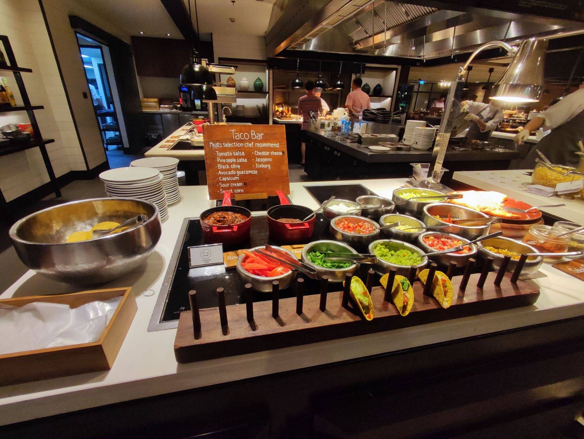 รูป Goji Kitchen + Bar Bangkok Marriott Marquis Queen’s Park