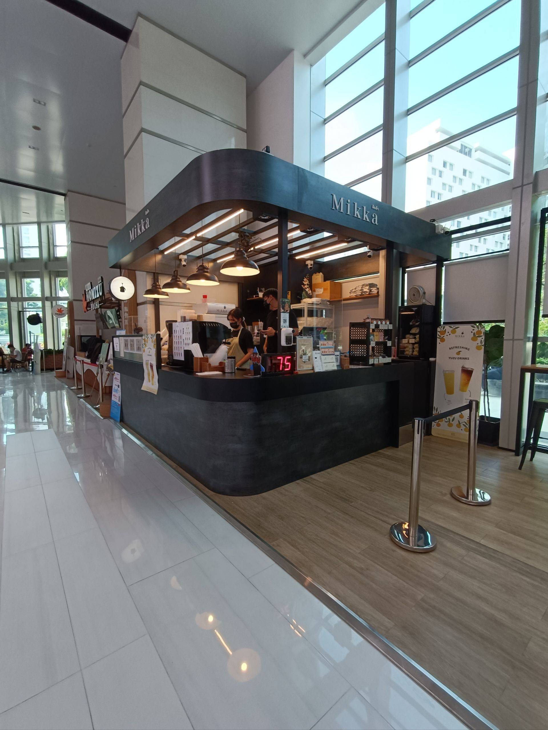 รีวิว Mikka Coffee Roasters จัตุรัสจามจุรี - Brick ชาไทย ชอบมาก