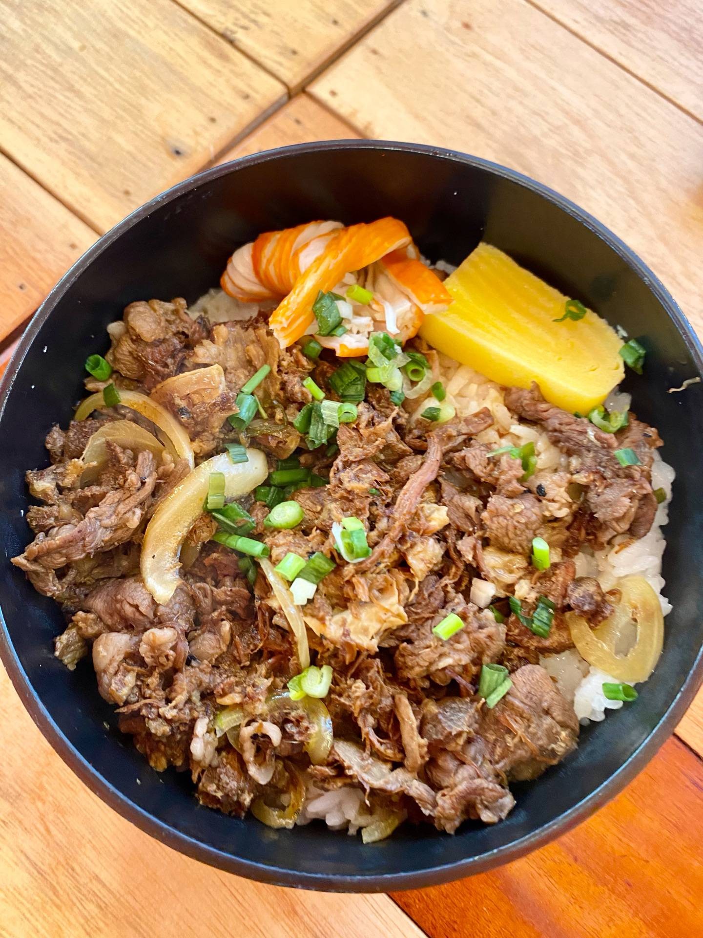 รีวิว Hon Ramen หมู่บ้านผกาแก้ว - ข้าวหน้าเนื้อ อร่อย