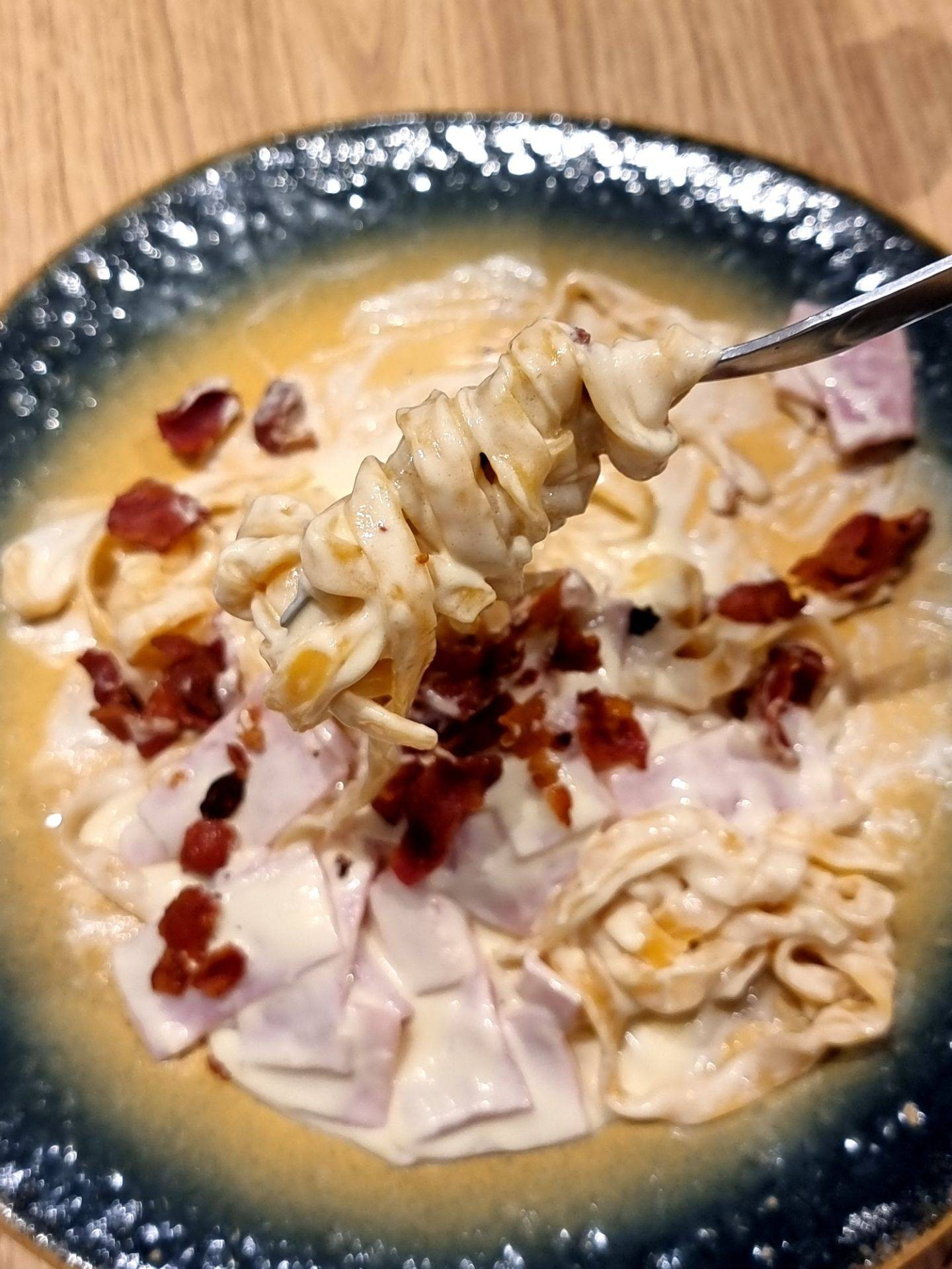 Wheel Cheese Fresh Pasta Cream Sauce with Crispy Bacon & Ham ร้าน ...