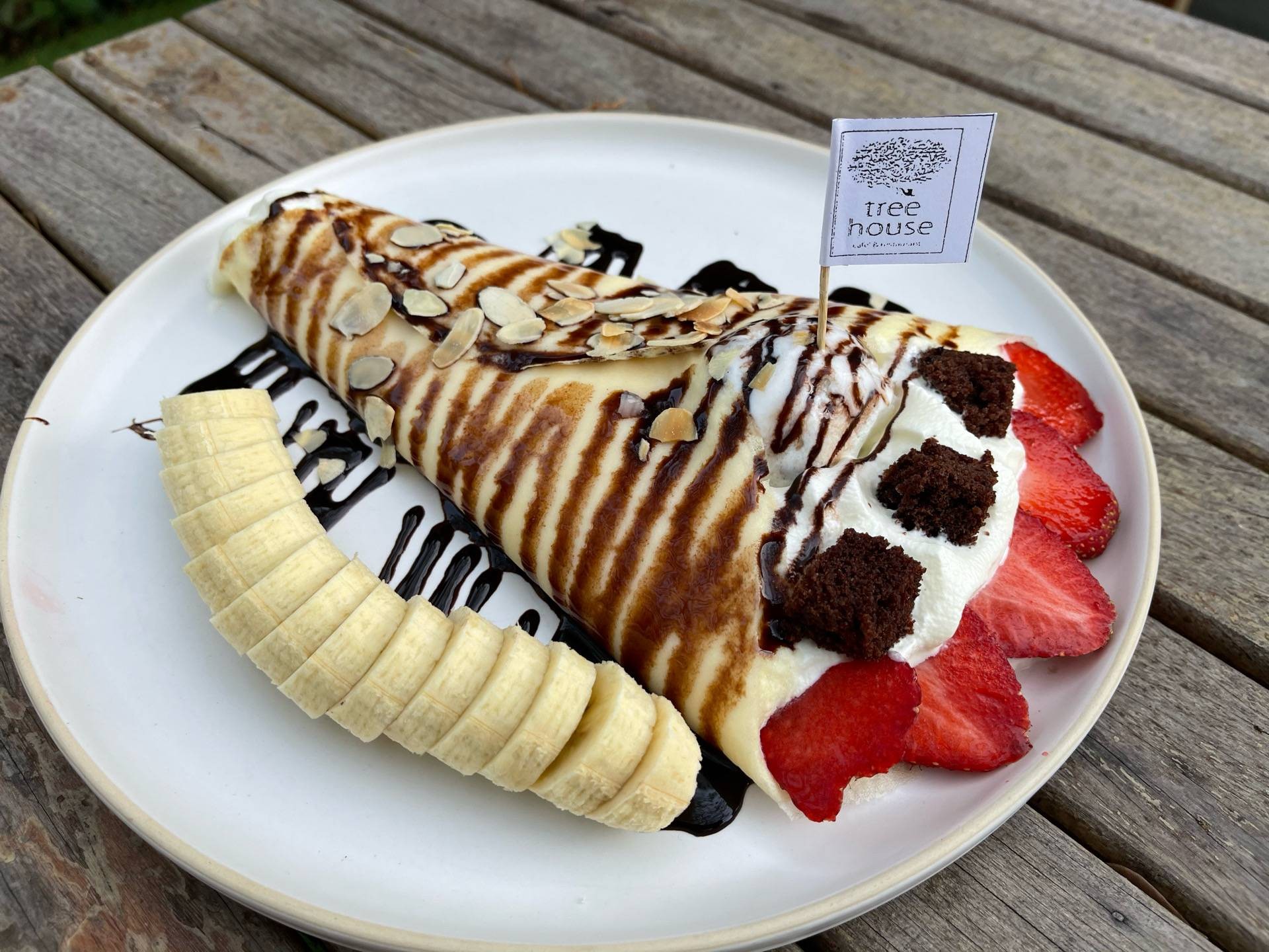 รีวิว Tree House Cafe & Restaurant - Treehouse Garden Cafe and Wedding