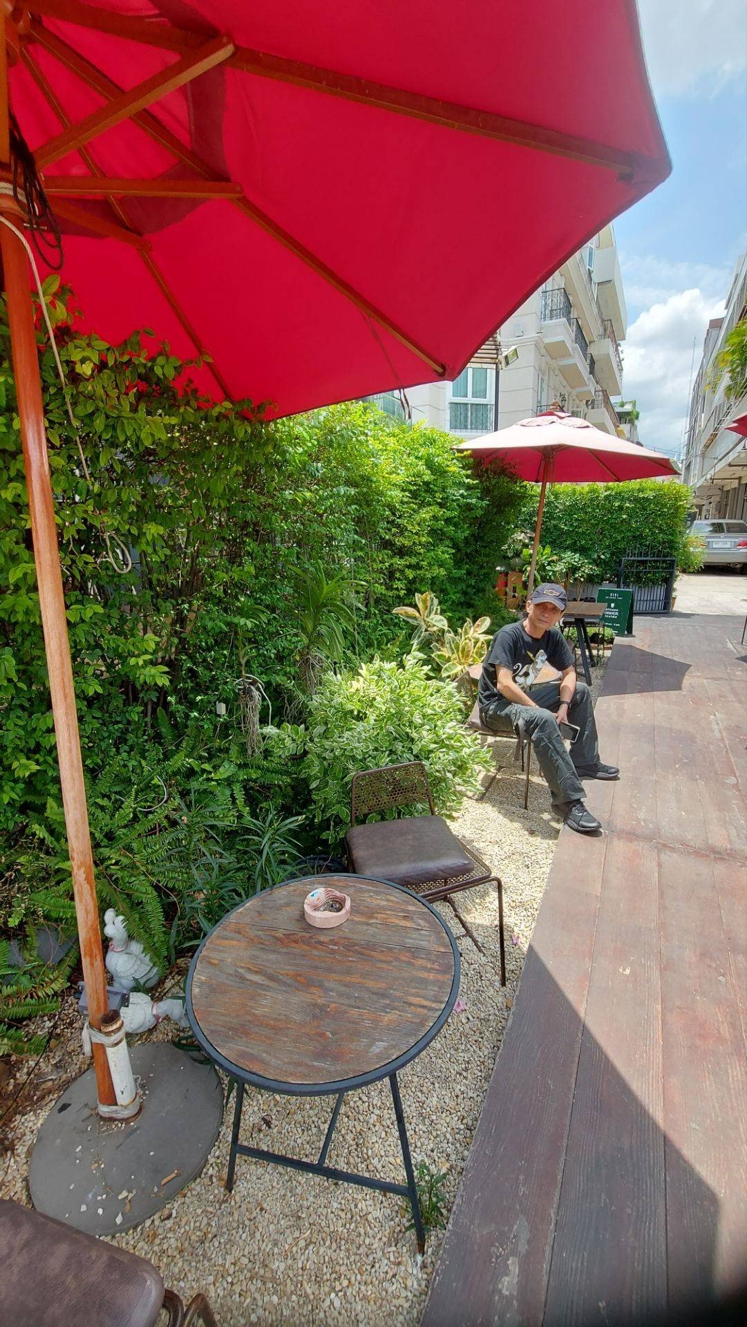 รีวิว Vivi The Coffee Place - ☁️Vivi The Coffee Place ร้านกาแฟทำเลโดด ...