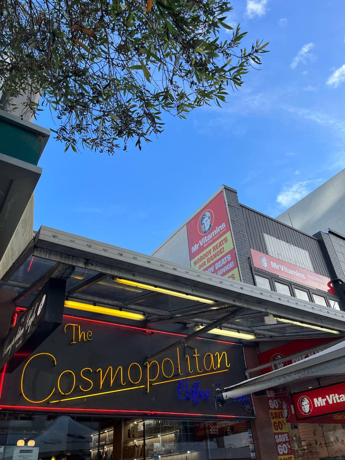 รีวิว Cosmopolitan Cafe Bondi Junction - The Cosmopolitan Cafe 🍂🤎 คาเฟ่ ...