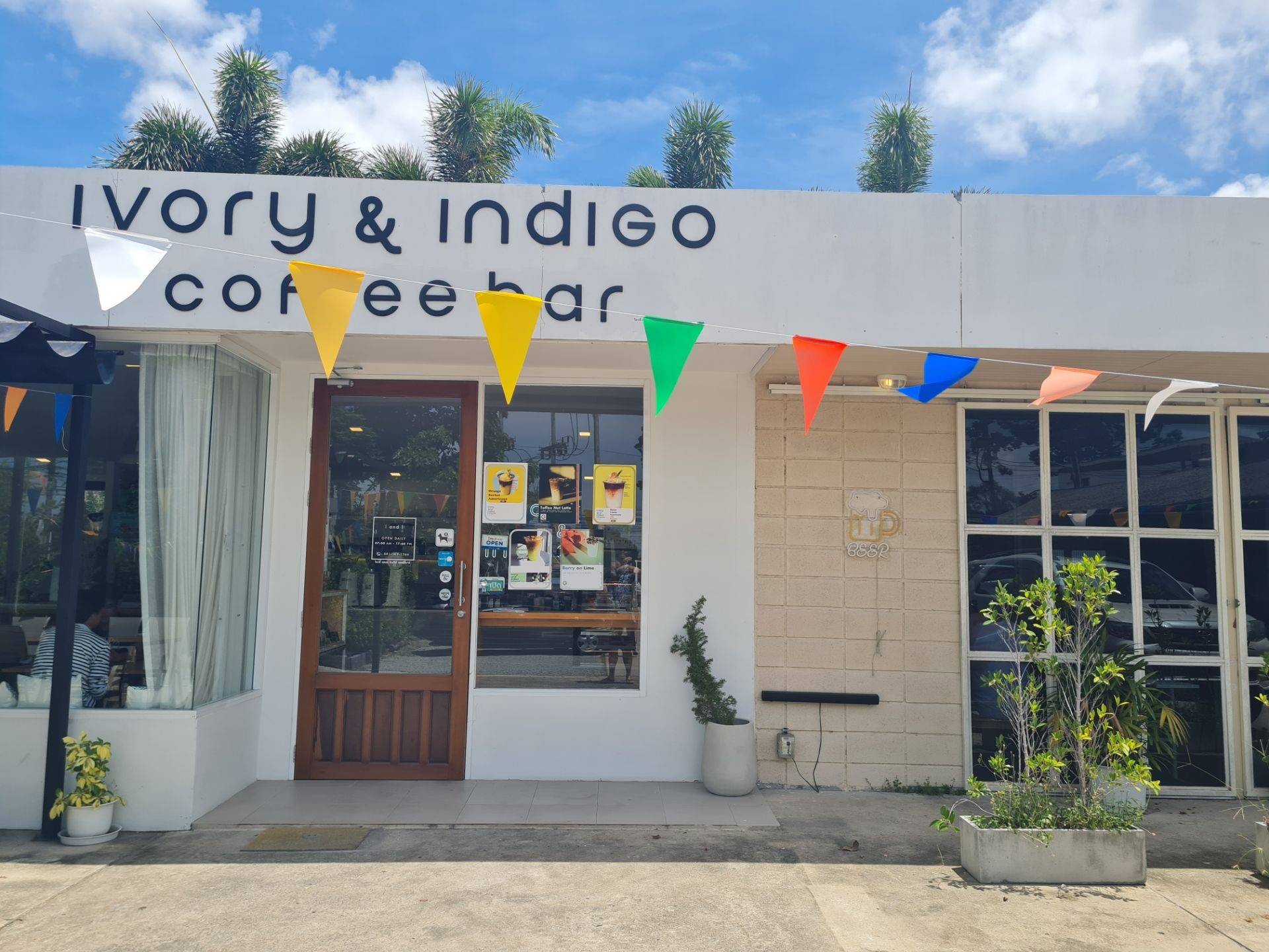 รูป Ivory and Indigo coffee bar บ้านฉาง ระยอง