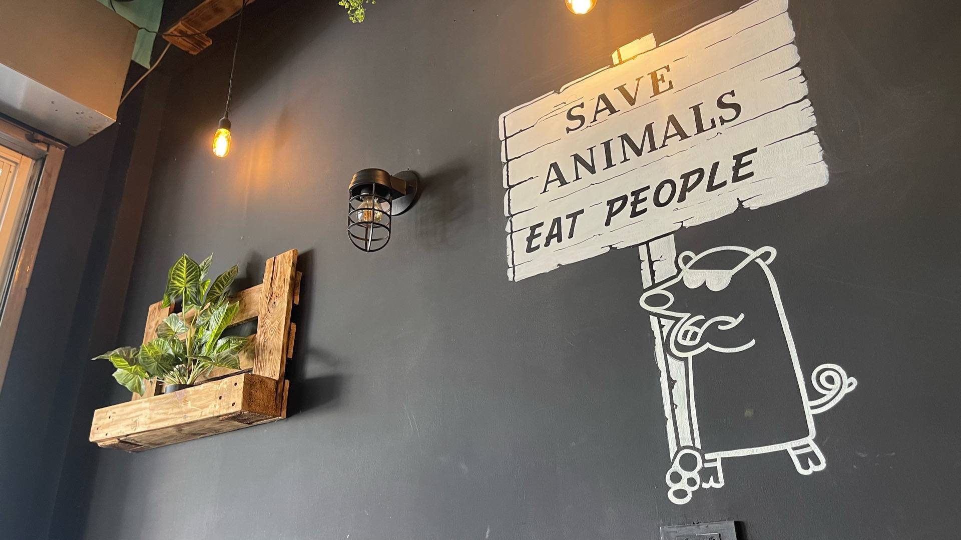 รีวิว Vegan Junkie - Very nice place. Here you can found some amazing ...