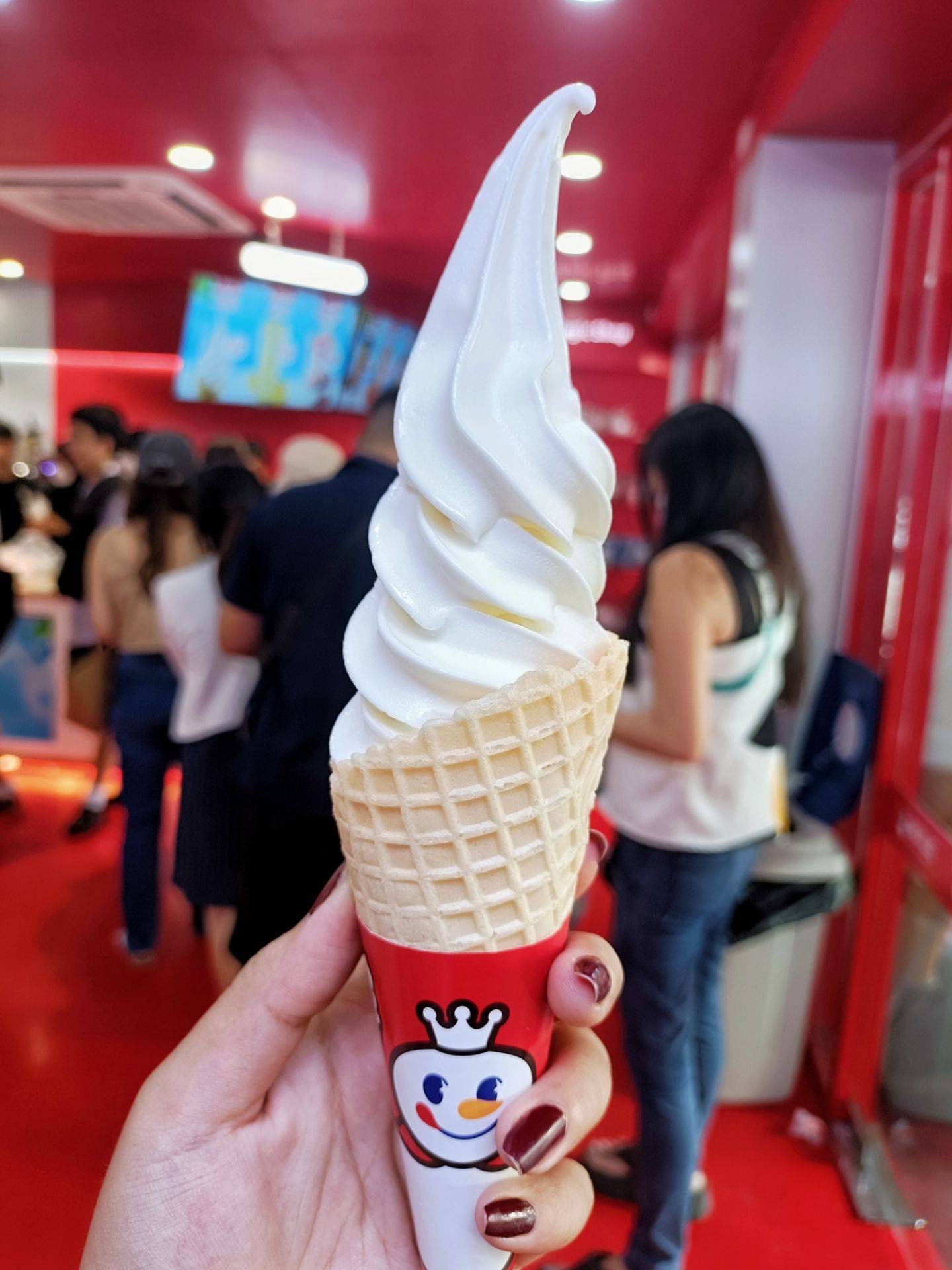 ไอศครีมโคนวาฟเฟิล ร้าน Mixue SIAM SQUARE 7