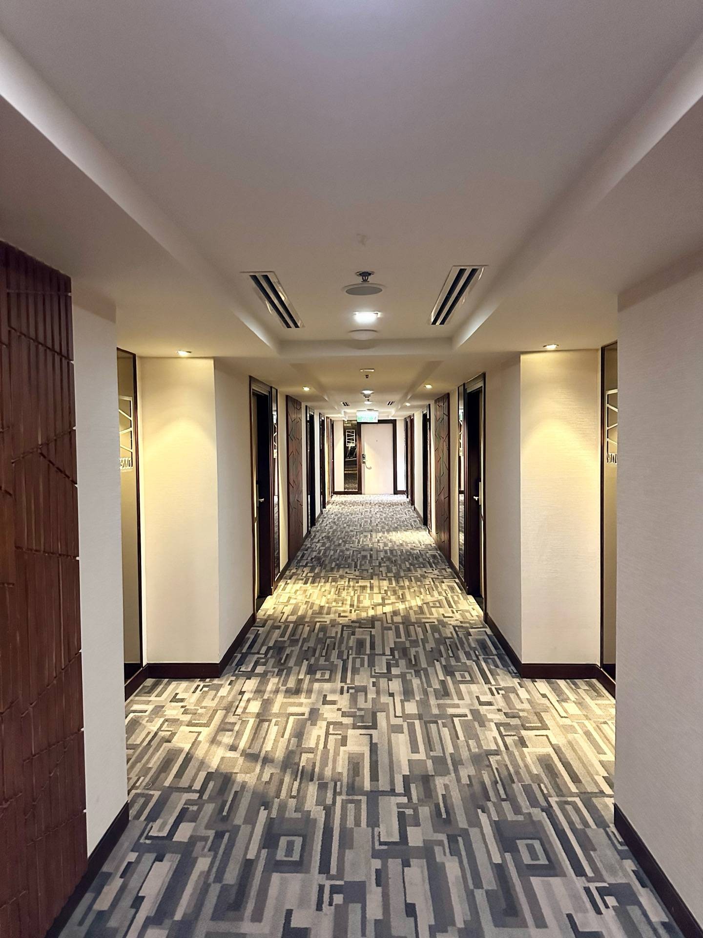 รูป โรงแรมเรือรัษฎา