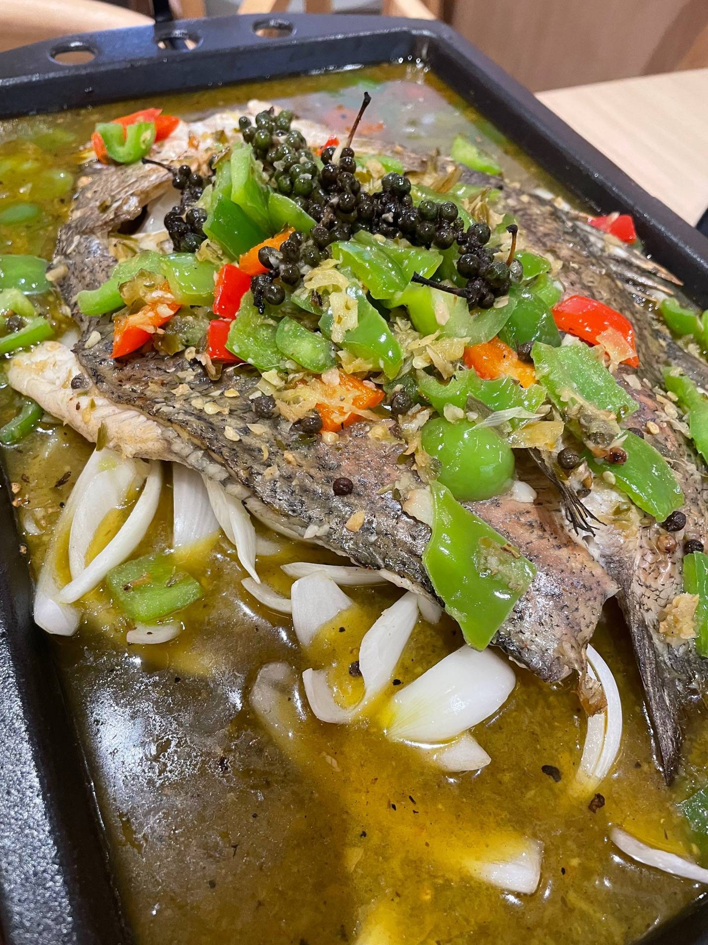 รีวิว Riverside Grilled Fish & Mala Central World - มาทานแล้วอยากทานอีกค่ะ