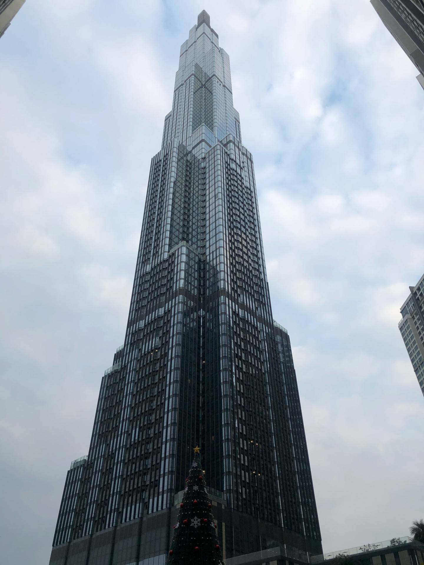 Landmark 81 Tòa nhà The Landmark 81 - รีวิวสถานที่ท่องเที่ยว