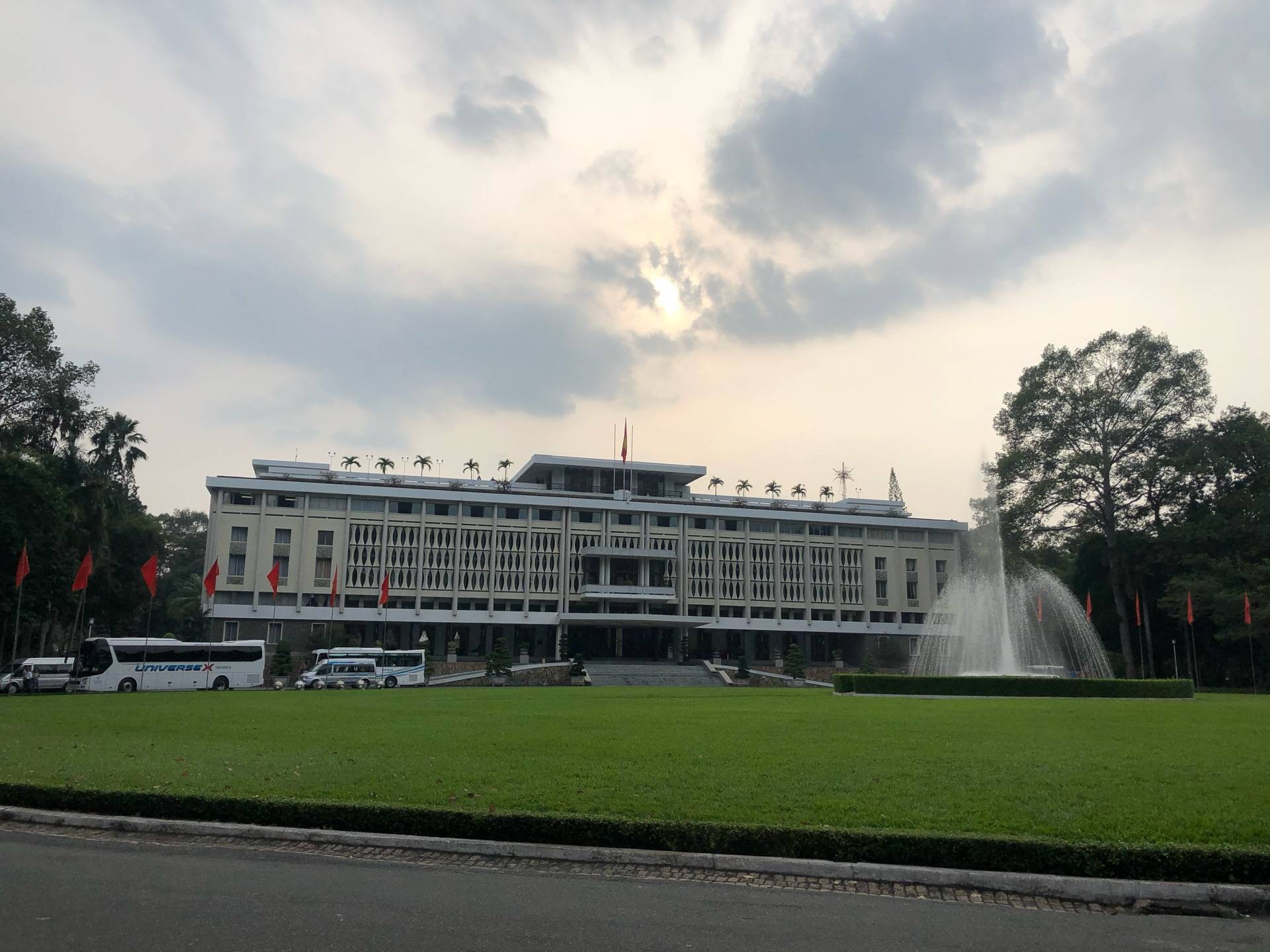 Independence Palace Dinh Độc Lập - รีวิวสถานที่ท่องเที่ยว