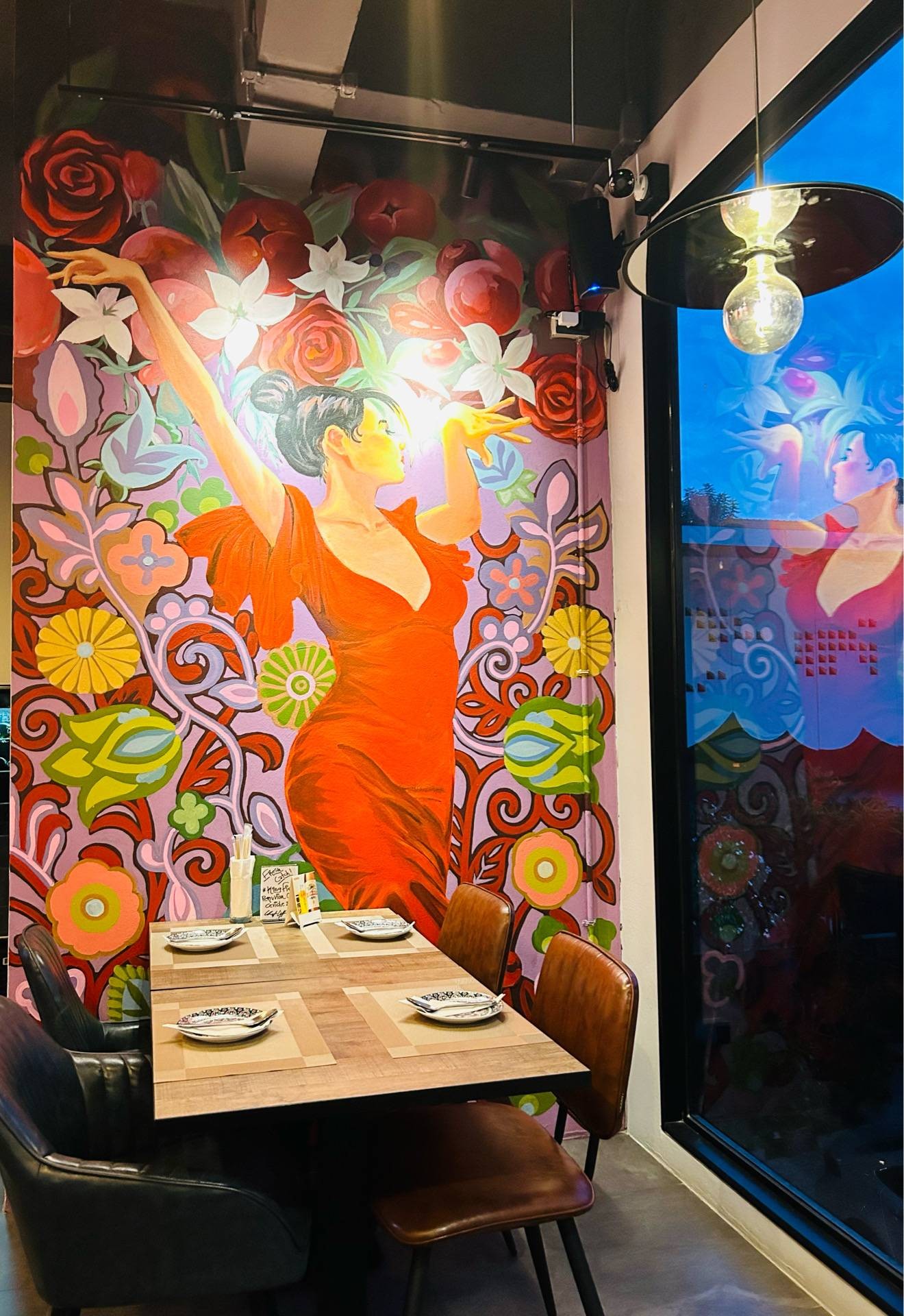 รูป RED Nikkei & Steak Bar