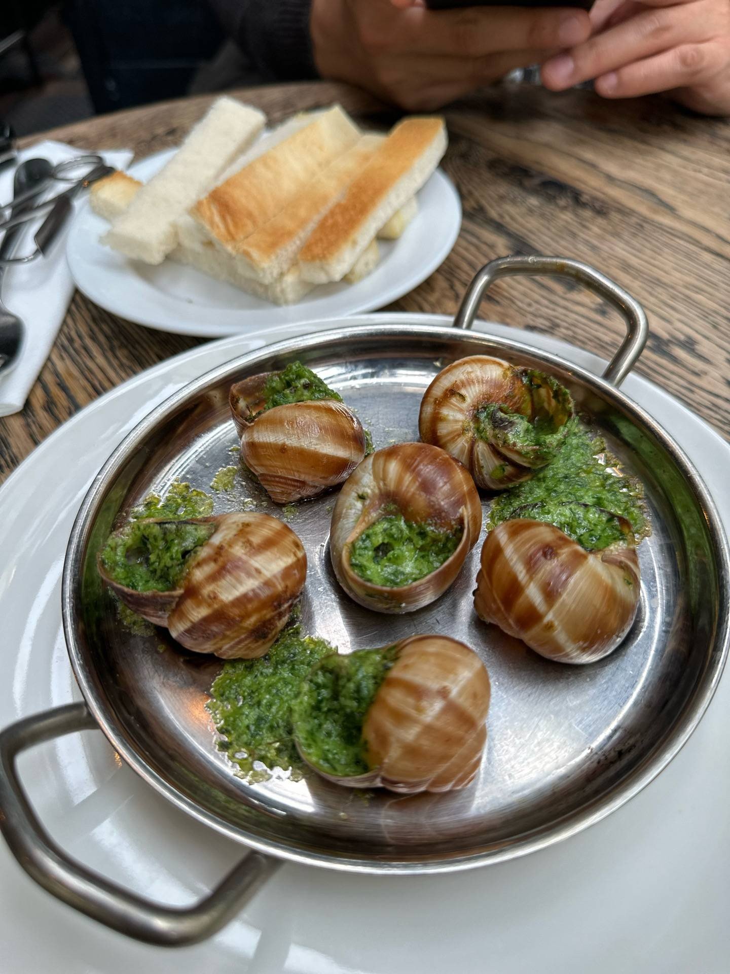 รีวิว L'Escargot Montorgueil - มาแล้วต้องลองหอยทาก