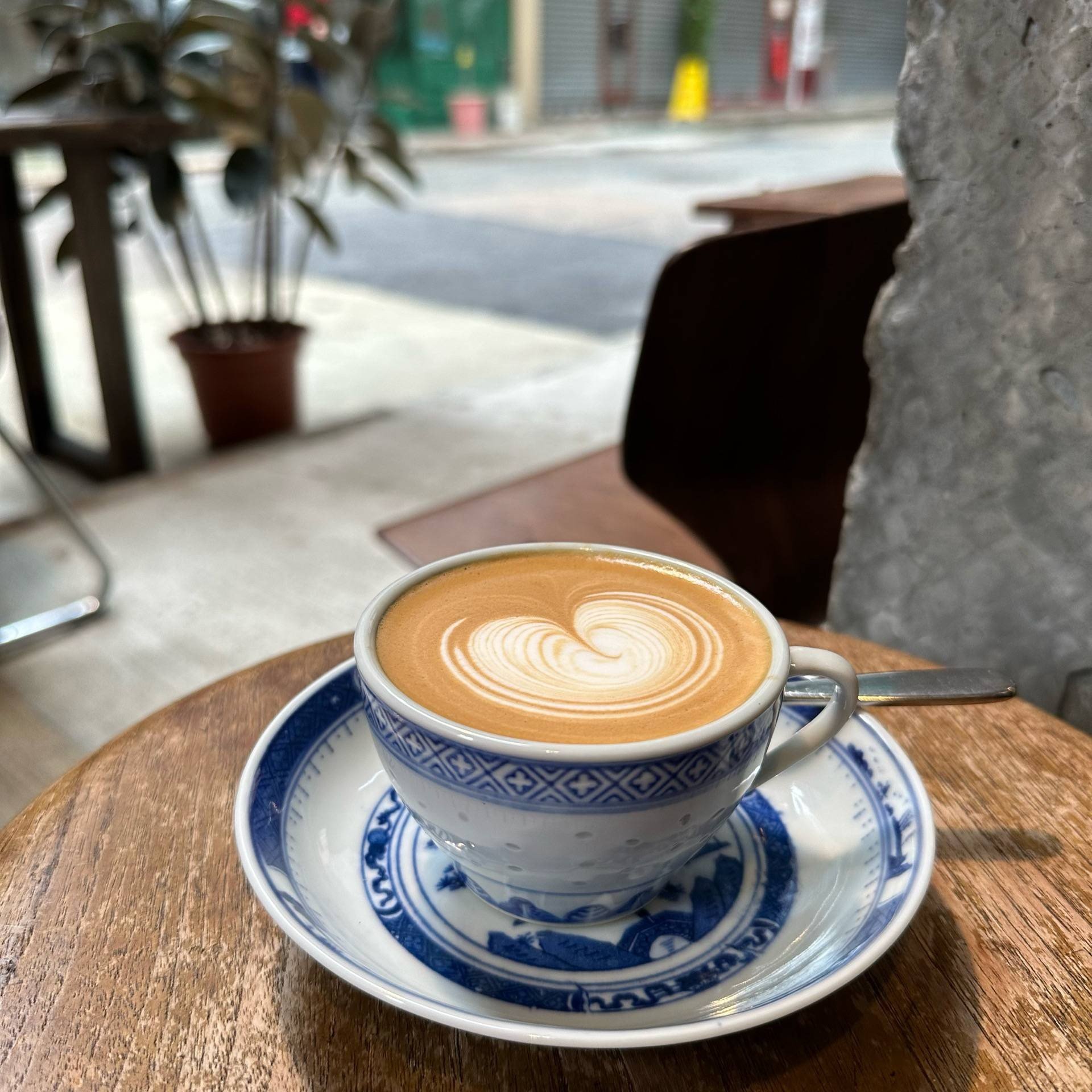 รีวิว Halfway Coffee - ร้านกาแฟยอดฮิตที่ทุกคนต้องมาเช็คอิน